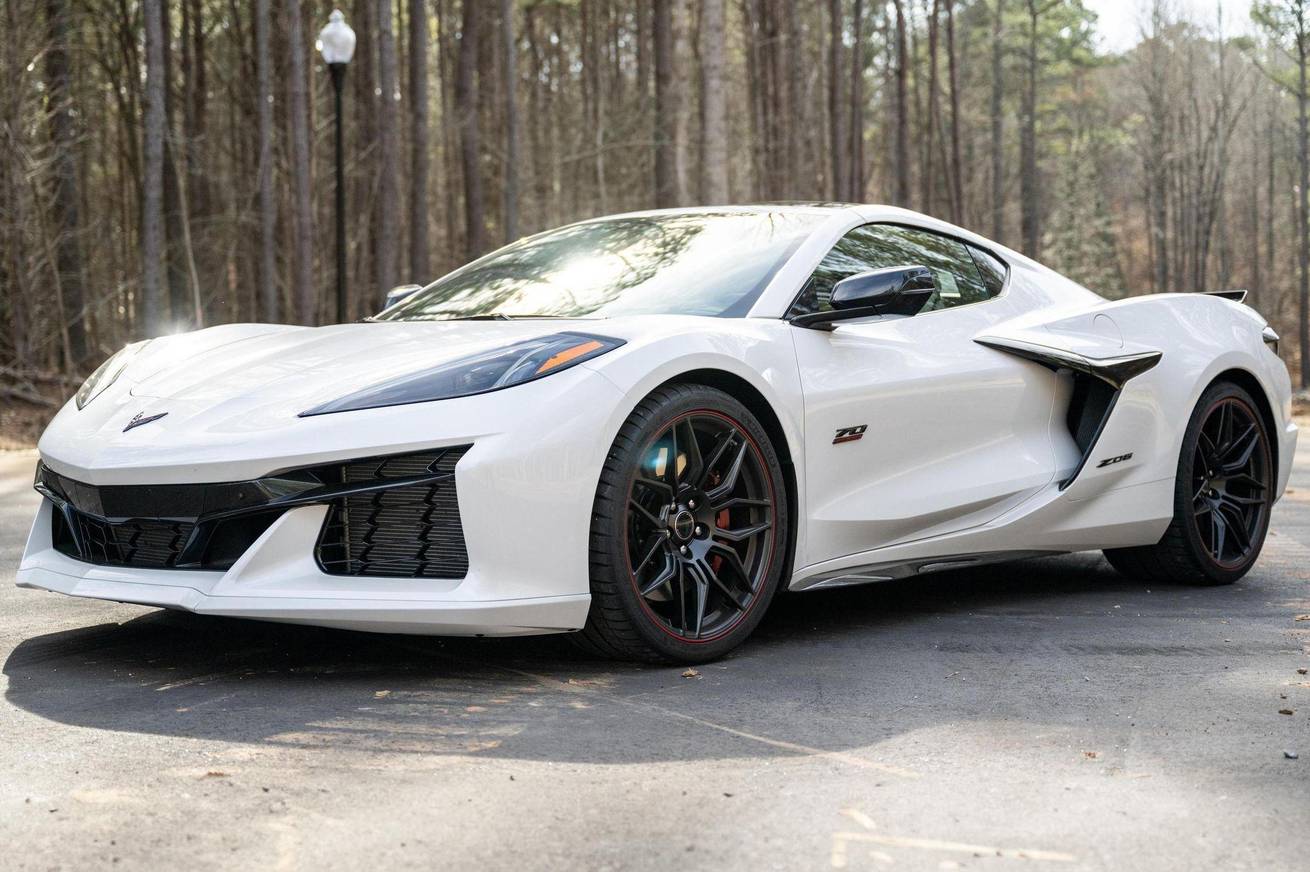 Chevrolet C8 Corvette Discussion Board - Cars & Bids