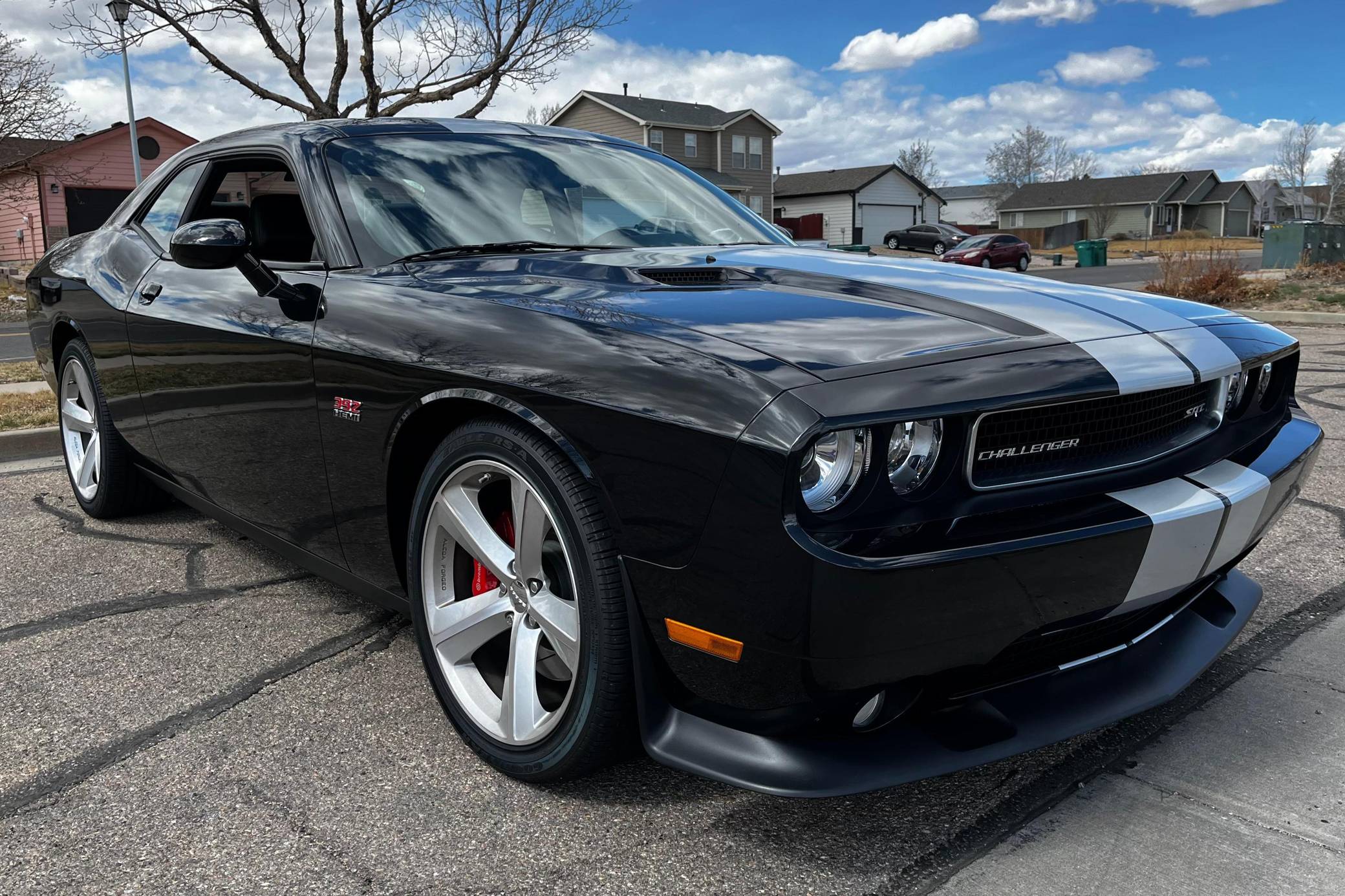 2011 Dodge Challenger SRT8 VIN: 2B3CJ7DJ4BH560125 for Sale - Cars & Bids