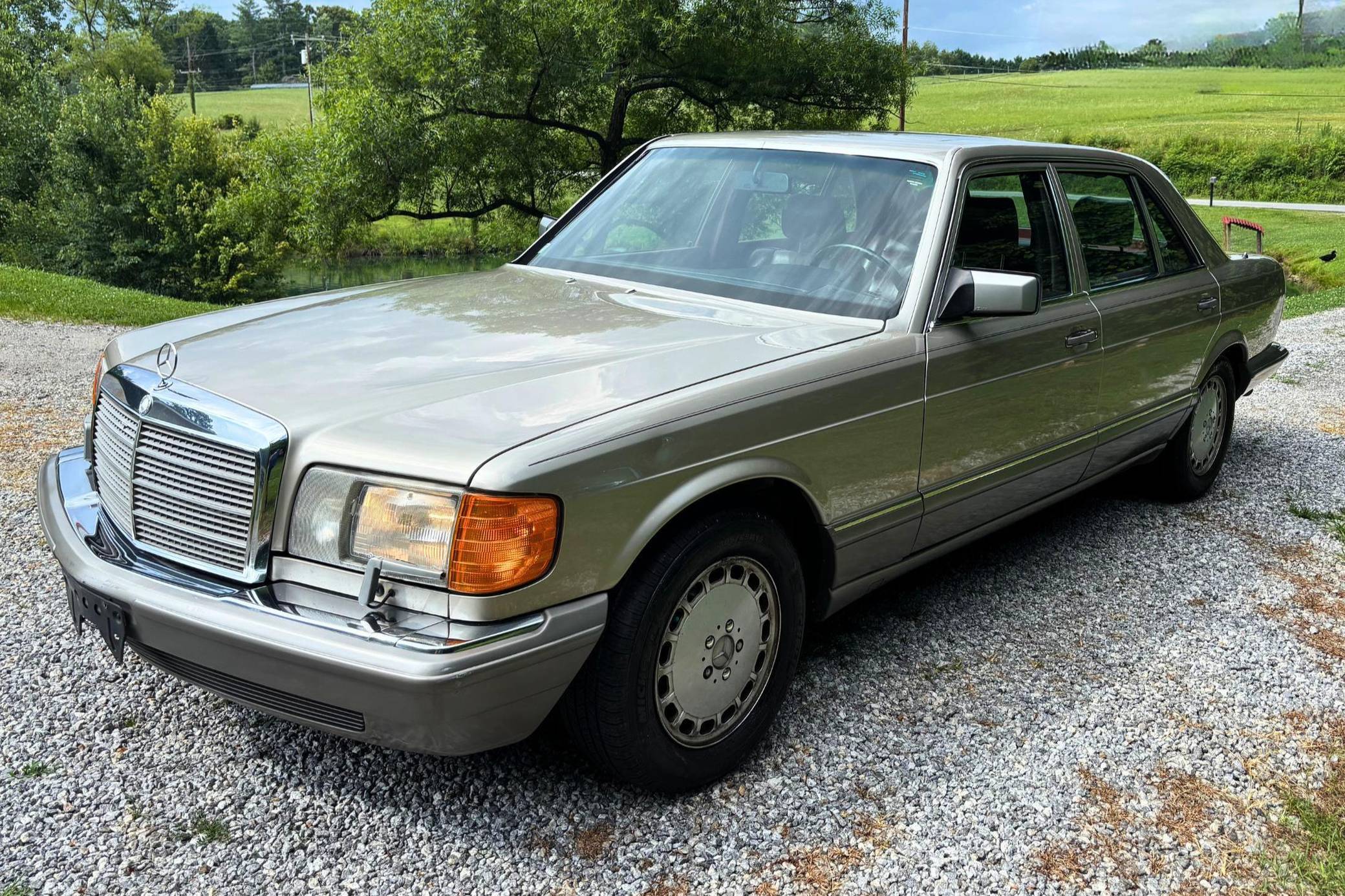 1990 Mercedes-Benz 420SEL VIN: WDBCA35E2LA553181 for Sale - Cars & Bids