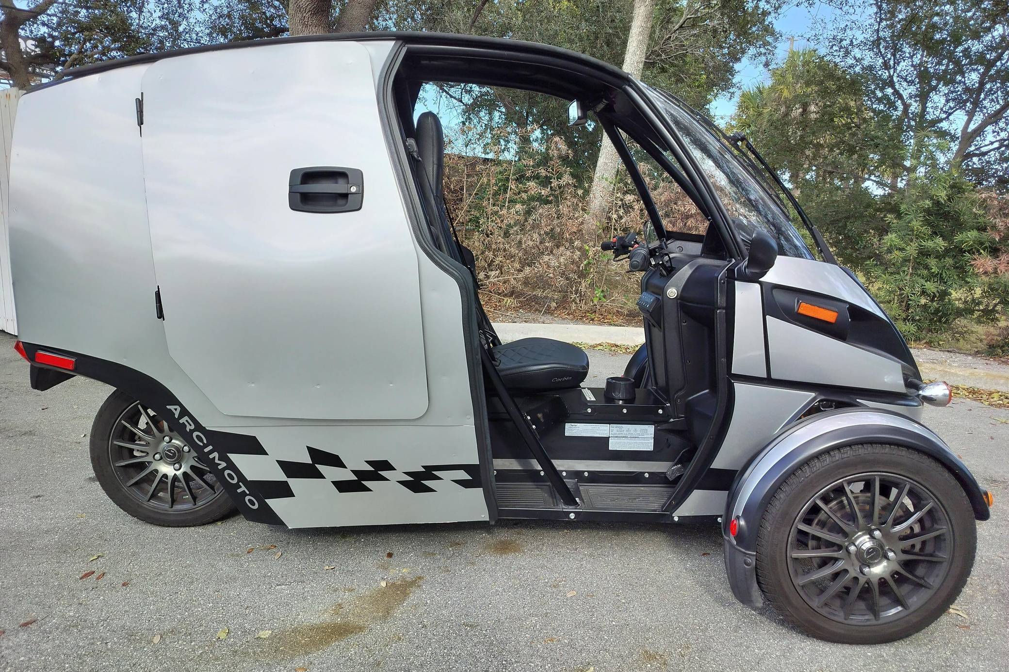2021 Arcimoto Deliverator VIN: 7F7ADR311MER00019 for Sale - Cars & Bids
