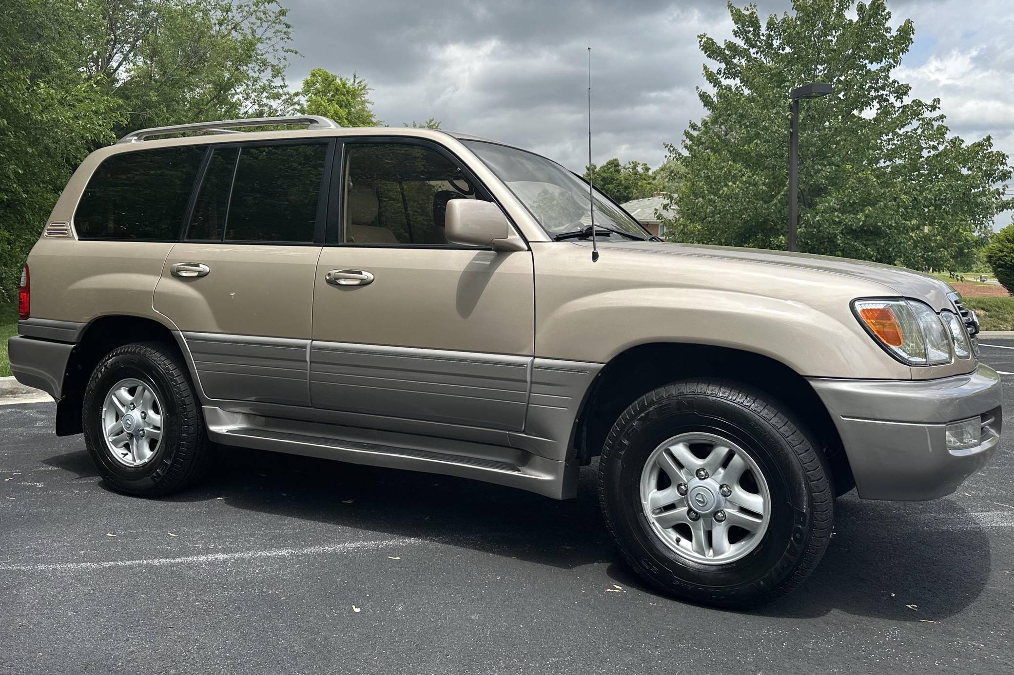 1999 Lexus LX 470 for Sale - Cars & Bids