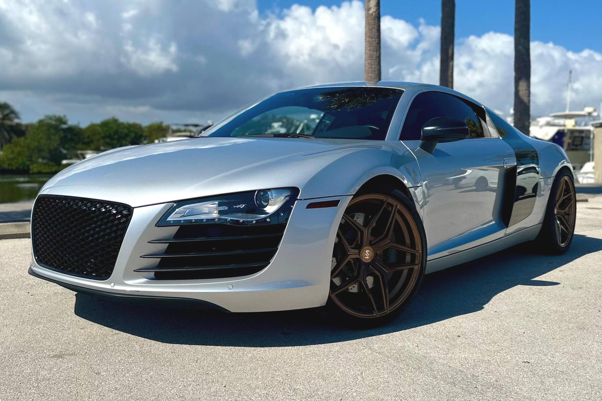 2009 Audi R8 Coupe VIN: WUAAU34259N002643 for Sale - Cars & Bids