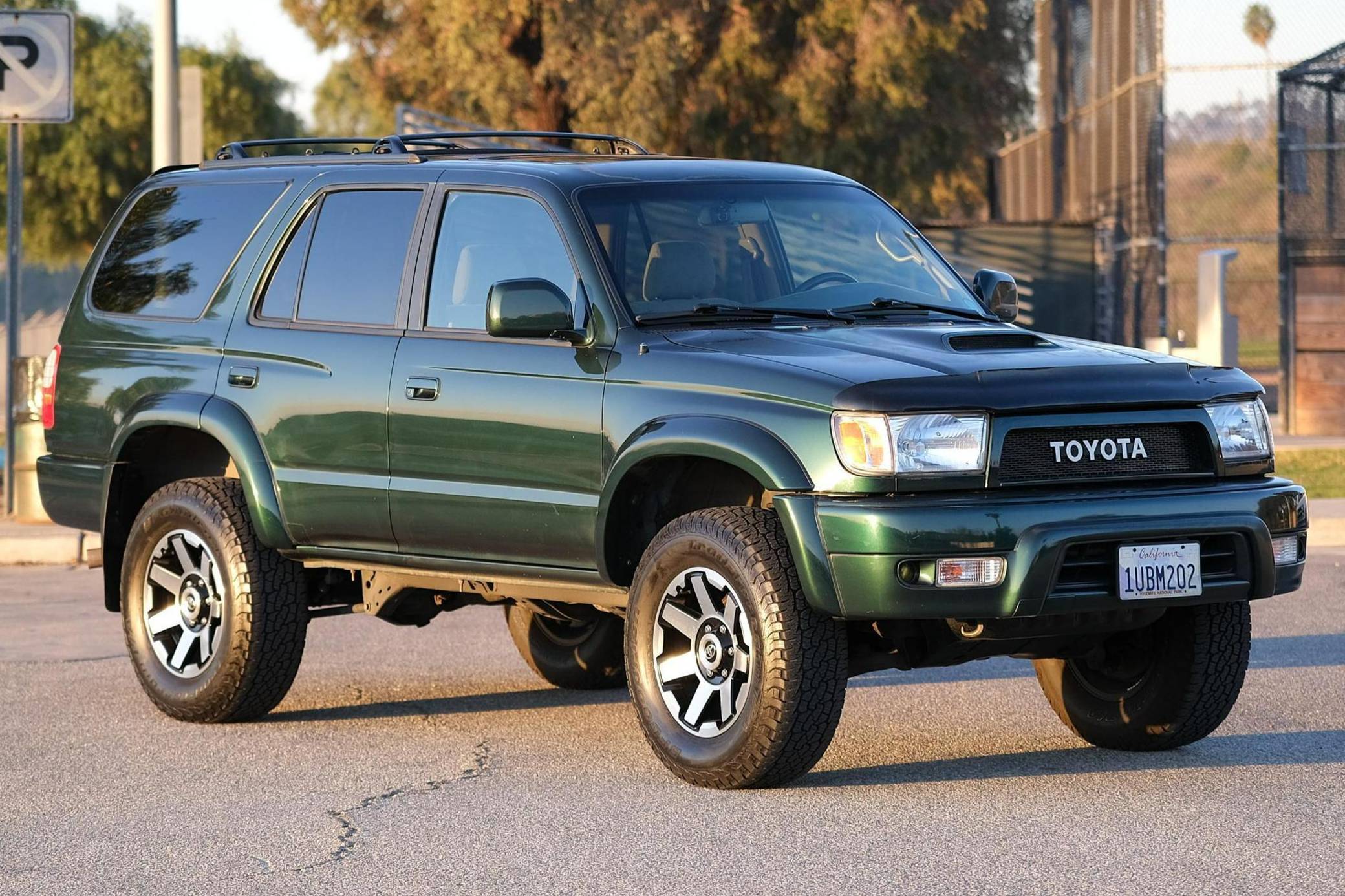 2000 Toyota 4Runner SR5 VIN: JT3GN86R9Y0168028 for Sale - Cars & Bids