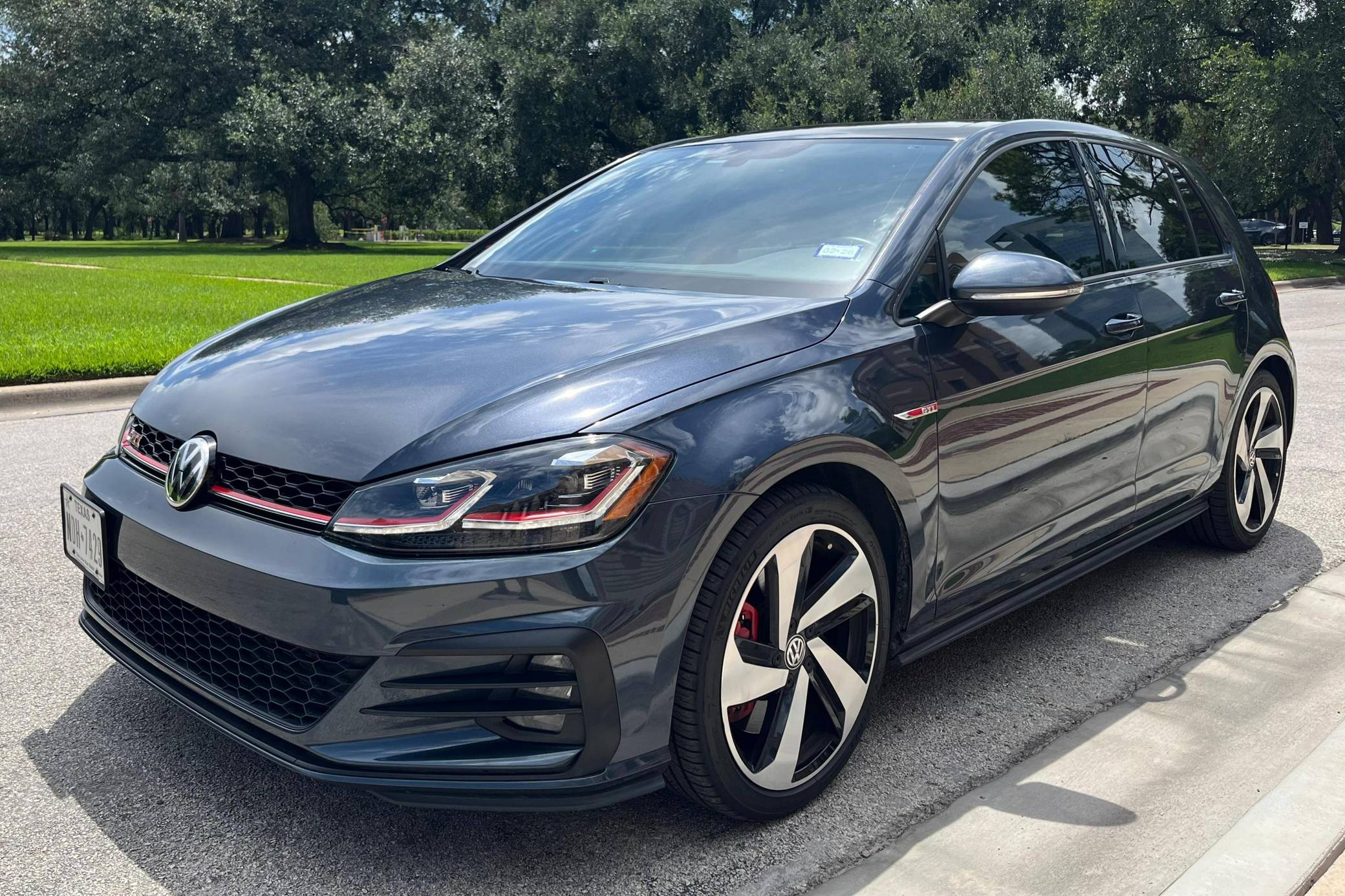 2019 Volkswagen GTI SE VIN: 3VW5T7AU7KM002767 for Sale - Cars & Bids