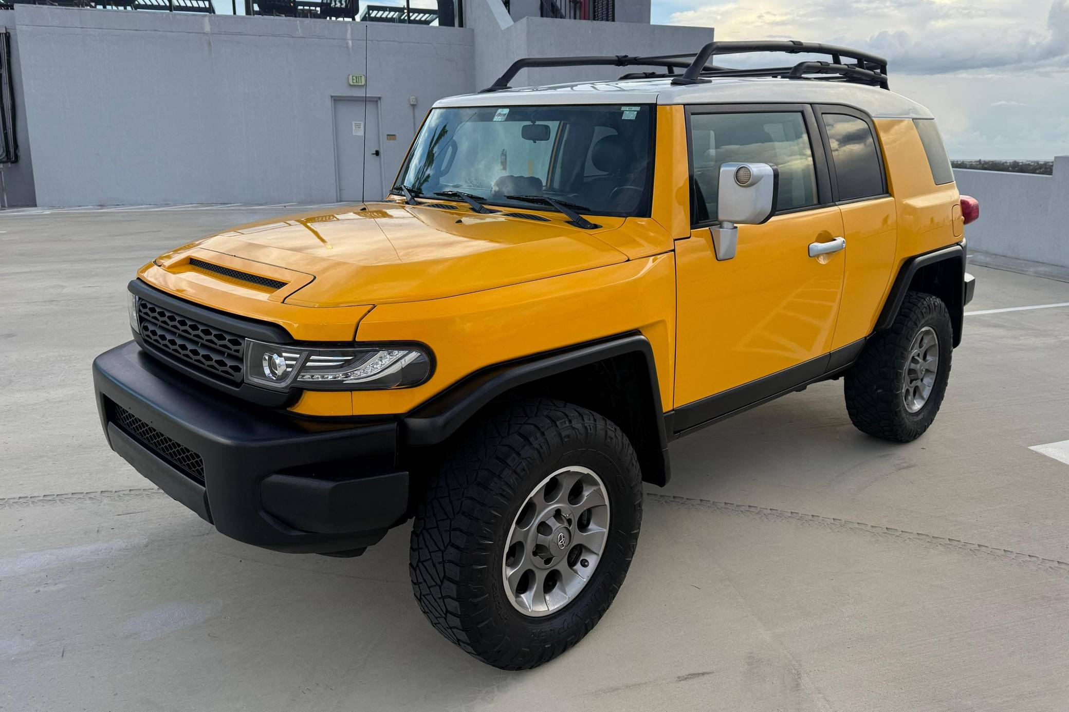 2007 Toyota FJ Cruiser VIN: JTEBU11F570018926 for Sale - Cars & Bids