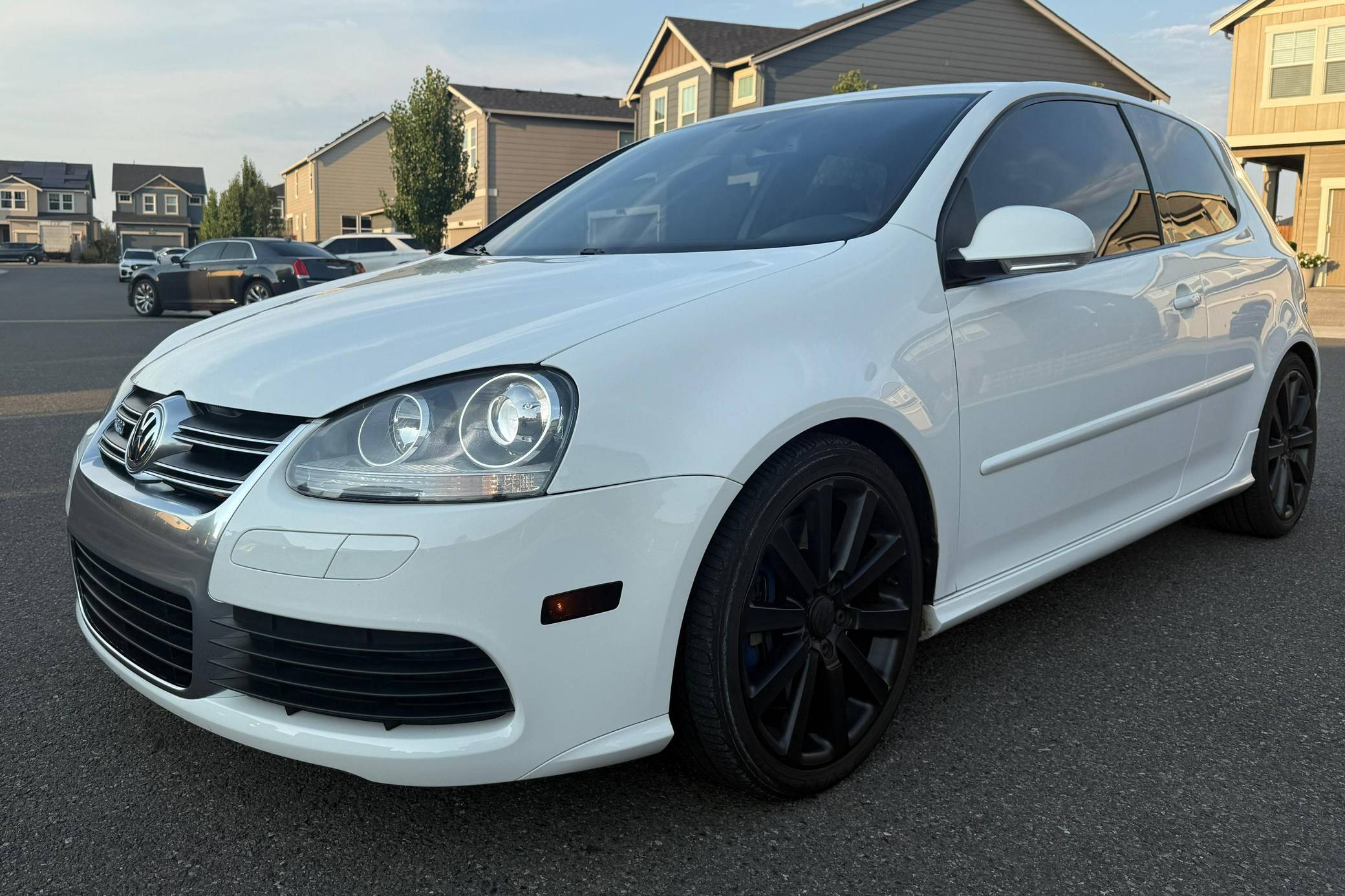 2008 Volkswagen R32 VIN: WVWKC71K58W106266 for Sale - Cars & Bids