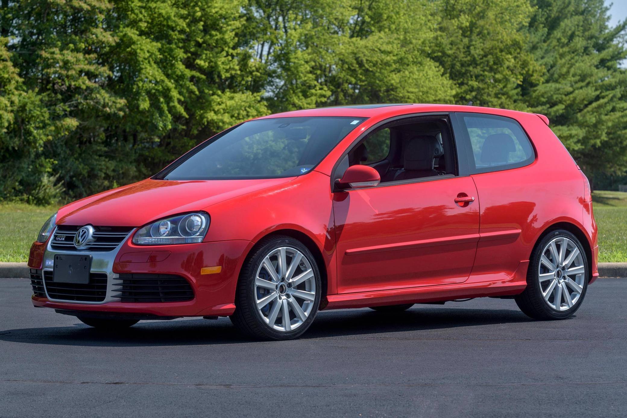 2008 Volkswagen R32 VIN: WVWKC71K18W016869 for Sale - Cars & Bids