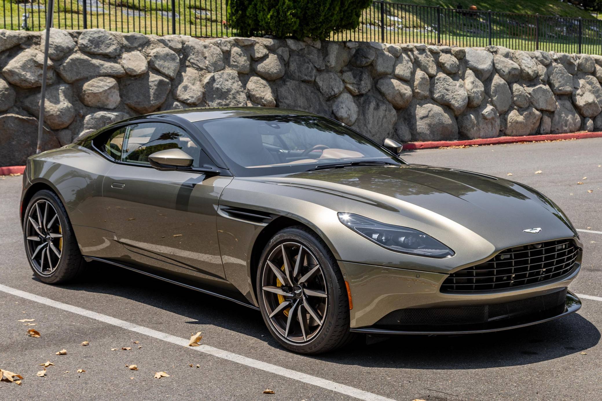 2019 Aston Martin DB11 Coupe VIN: SCFRMFAW1KGL06718 for Sale - Cars & Bids