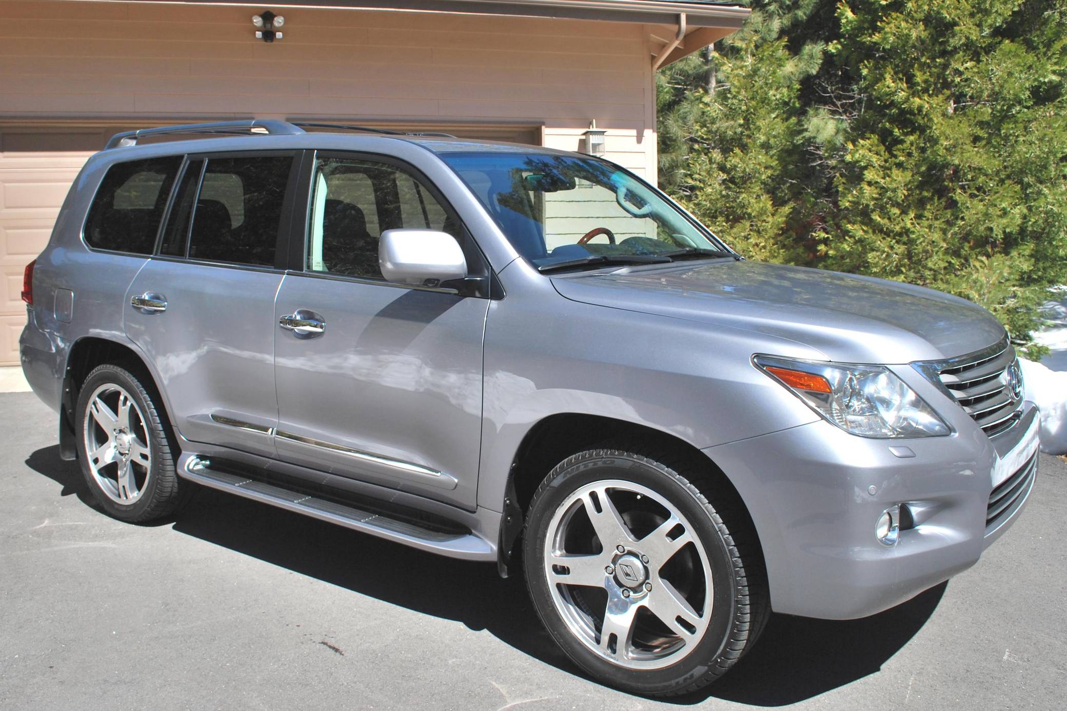 2009 Lexus LX 570 for Sale - Cars & Bids