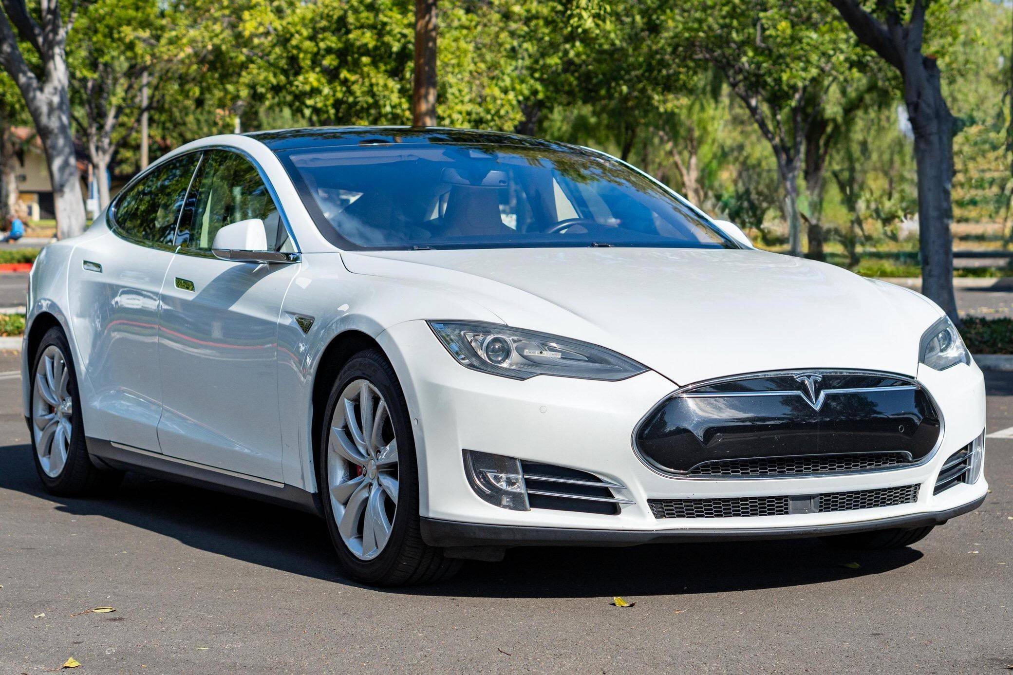 2015 Tesla Model S P85D VIN: 5YJSA4H40FF086909 for Sale - Cars & Bids