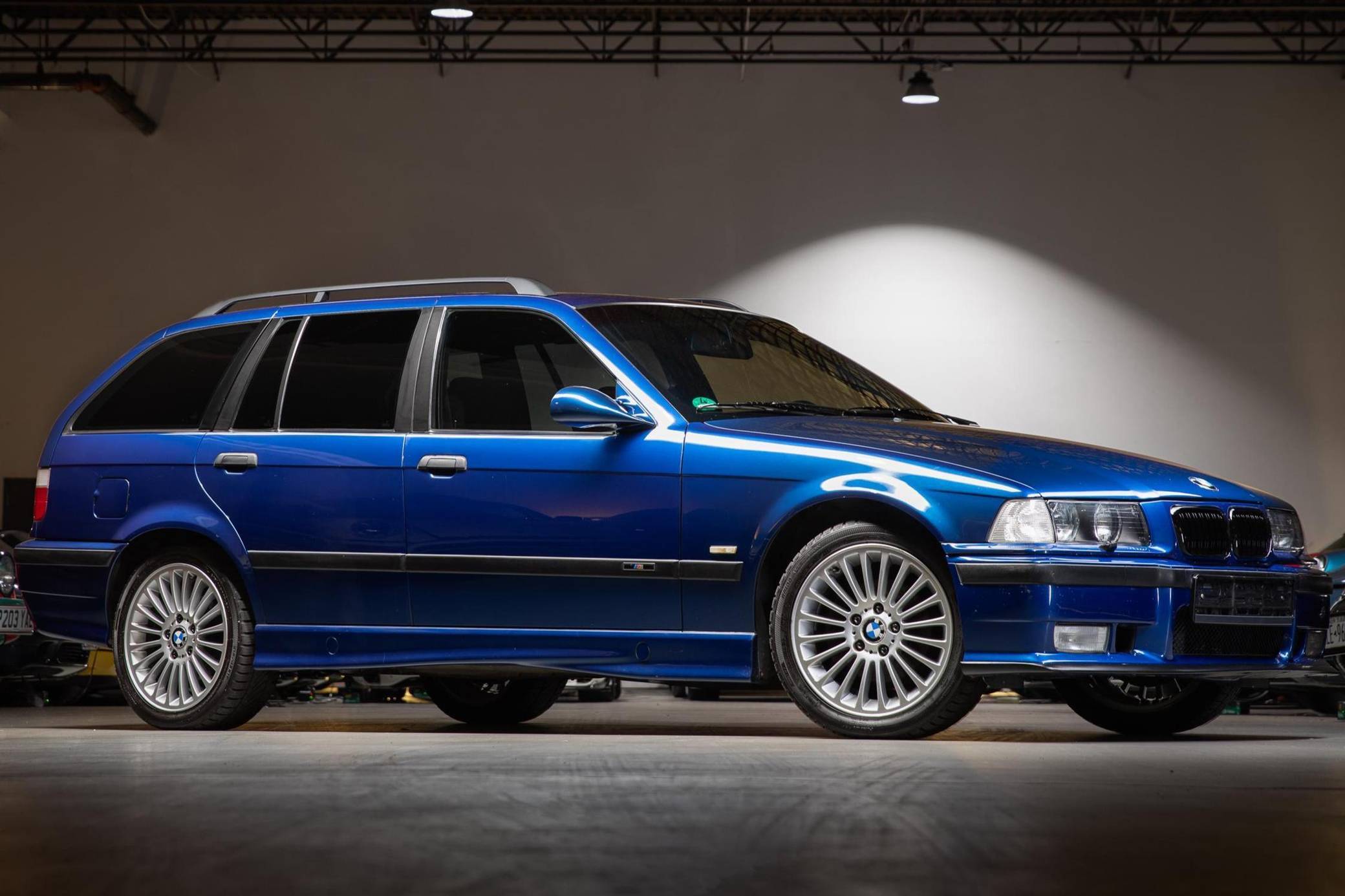 1998 BMW 323i Touring VIN: WBACE71010EU89093 for Sale - Cars & Bids