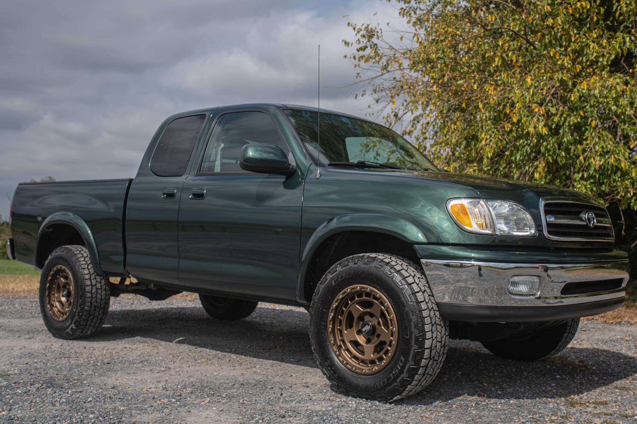 2001 Toyota Tundra Limited Access Cab V8 4x4 VIN: 5TBBT48181S199228 for ...
