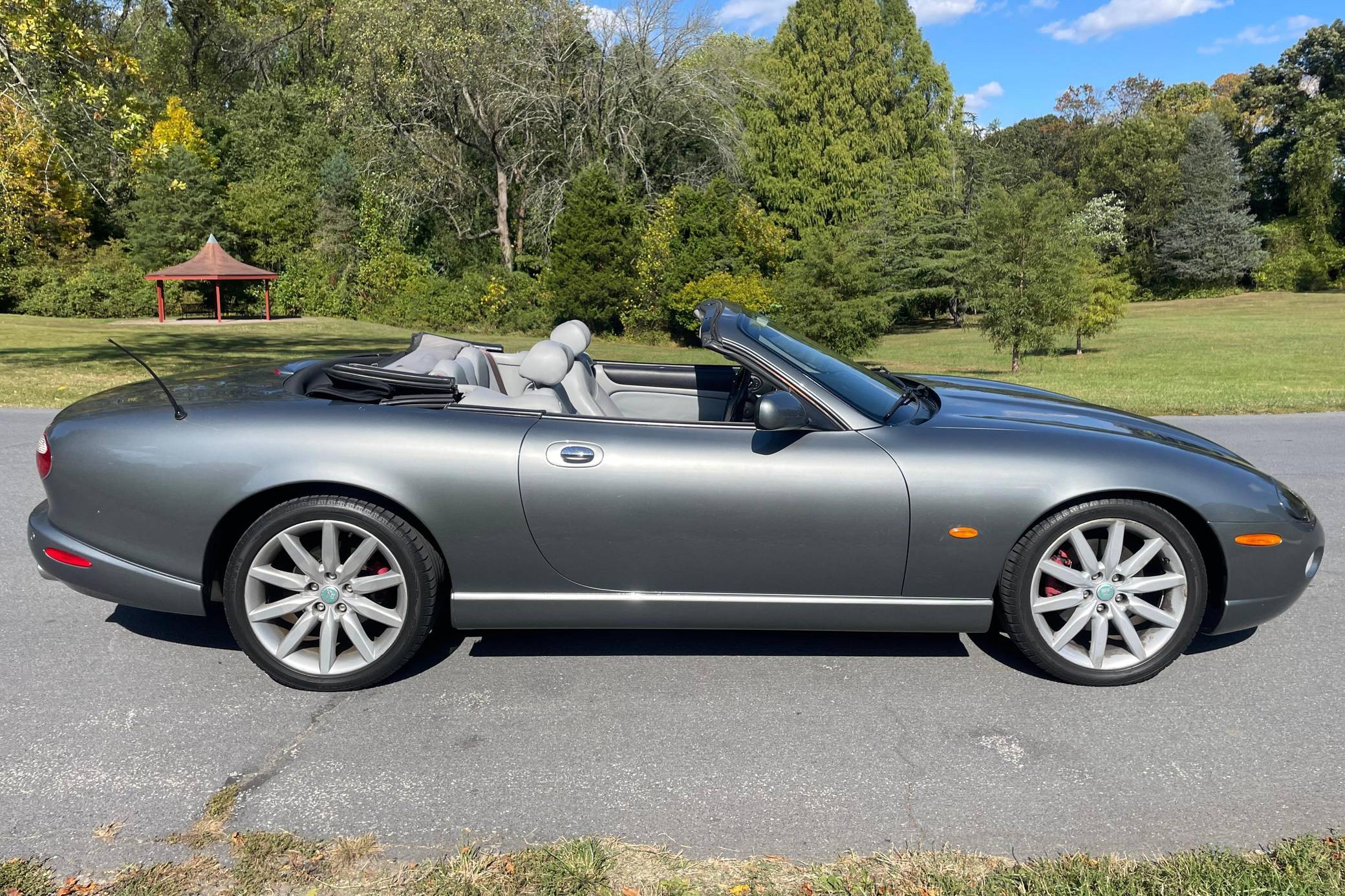 2005 Jaguar XK8 Convertible VIN: SAJDA42C552A41608 for Sale - Cars & Bids