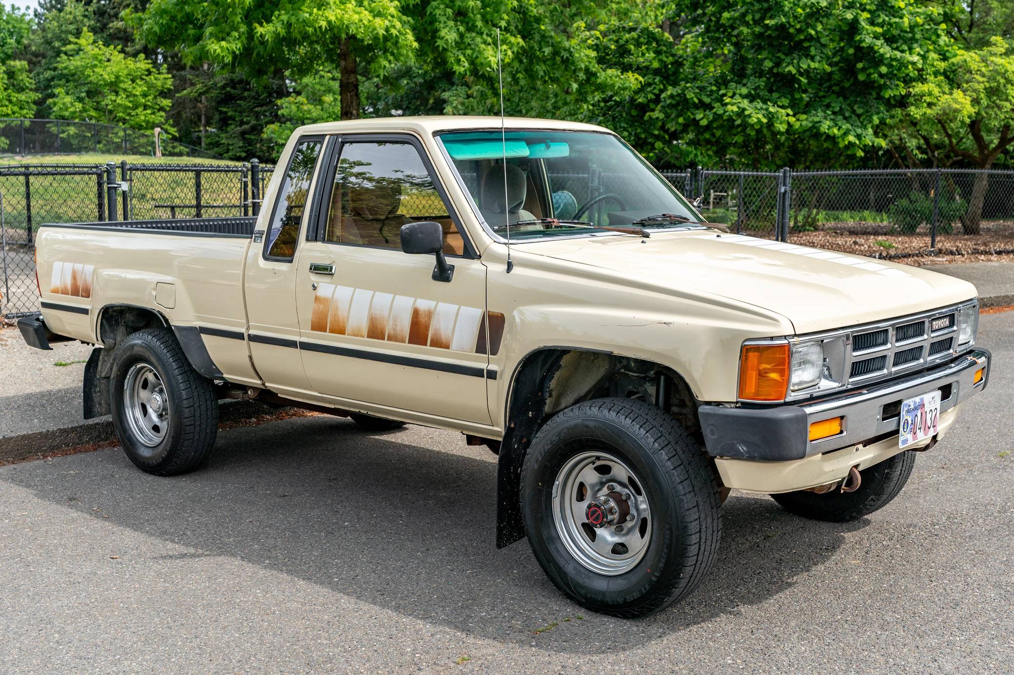 1985 Toyota Pickup SR5 4x4 VIN: JT4RN66S5F5071131 for Sale - Cars & Bids
