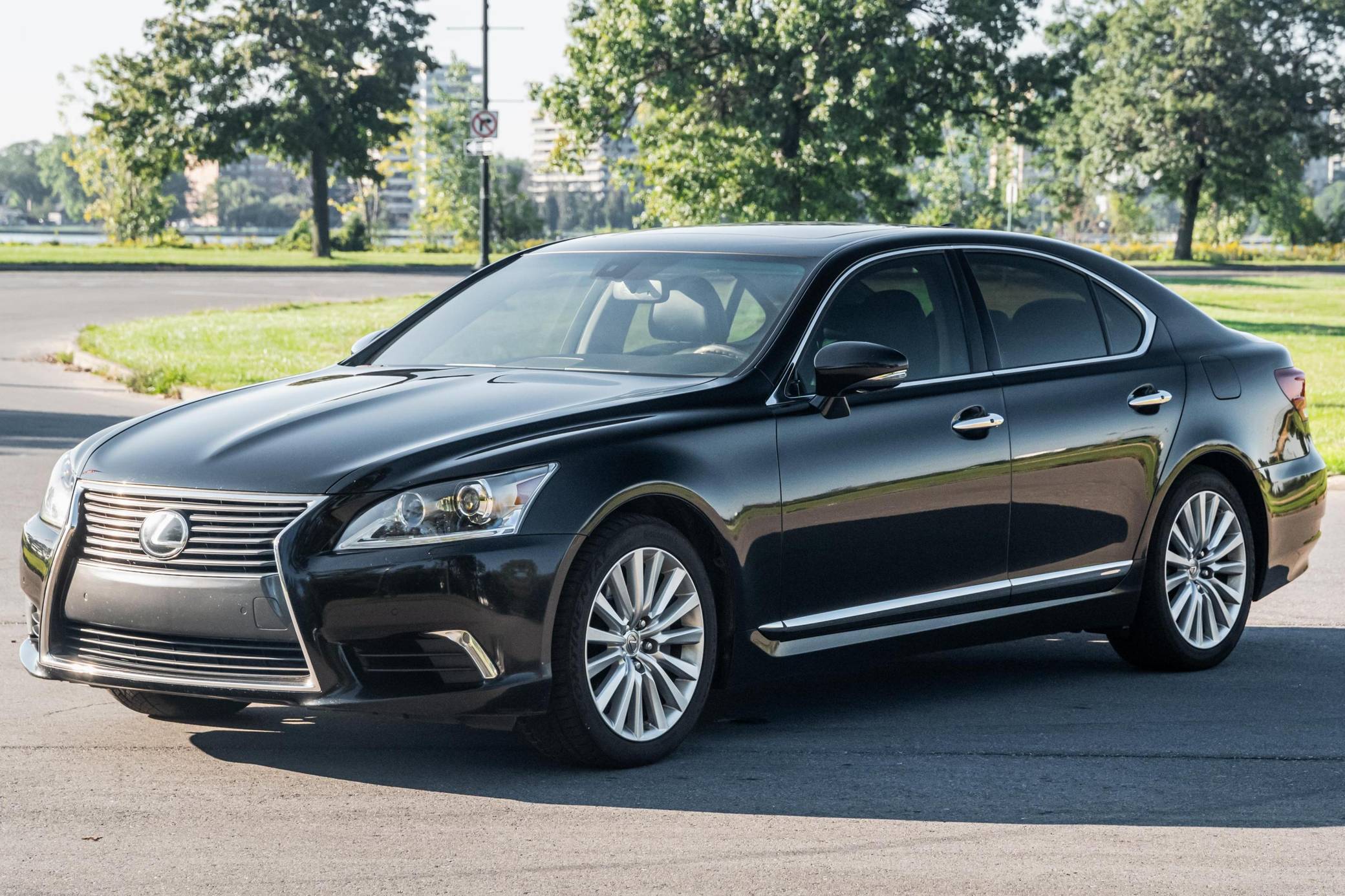 Lexus Ls 2016