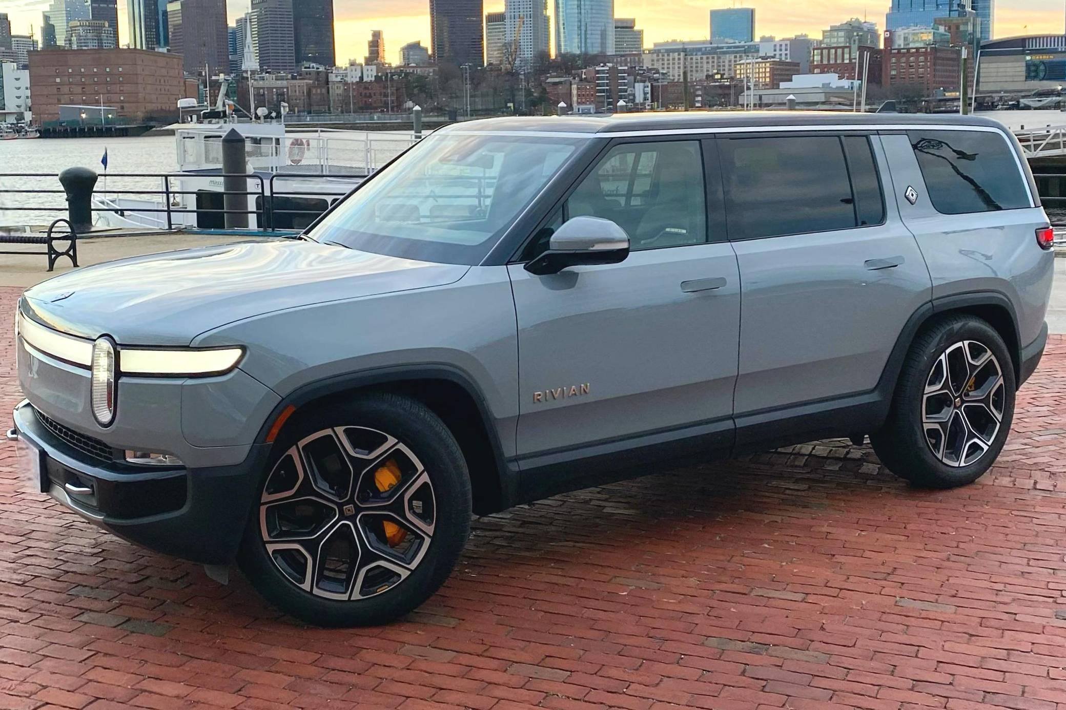 2022 Rivian R1S Launch Edition for Sale - Cars & Bids