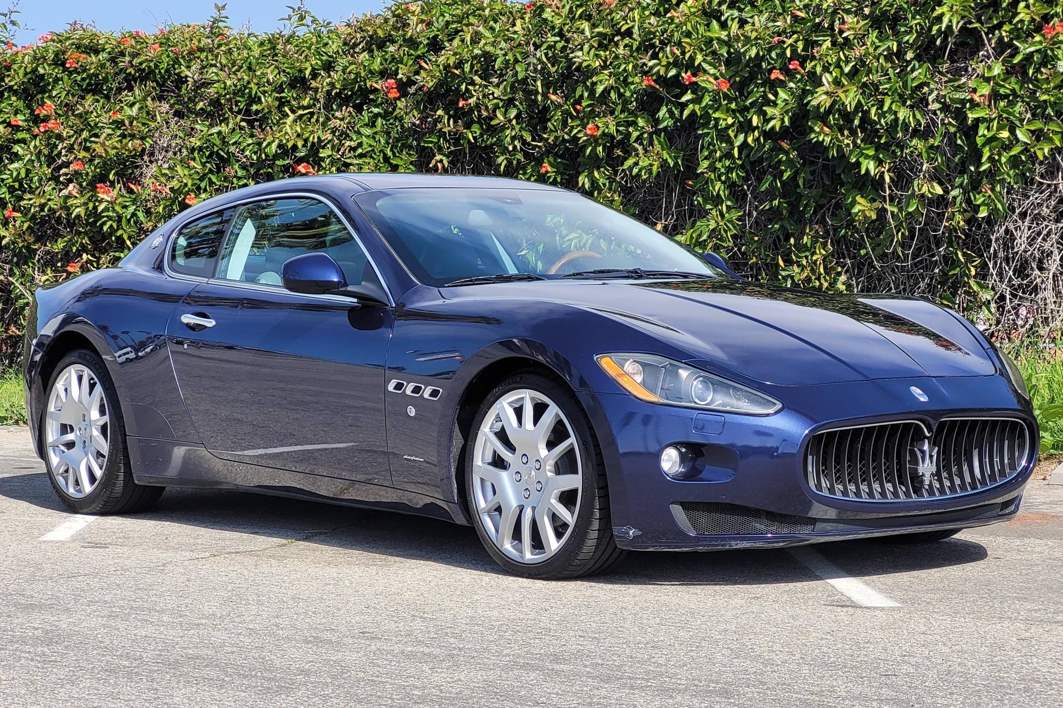 2009 Maserati GranTurismo VIN: ZAMGJ45AX90042317 for Sale - Cars & Bids