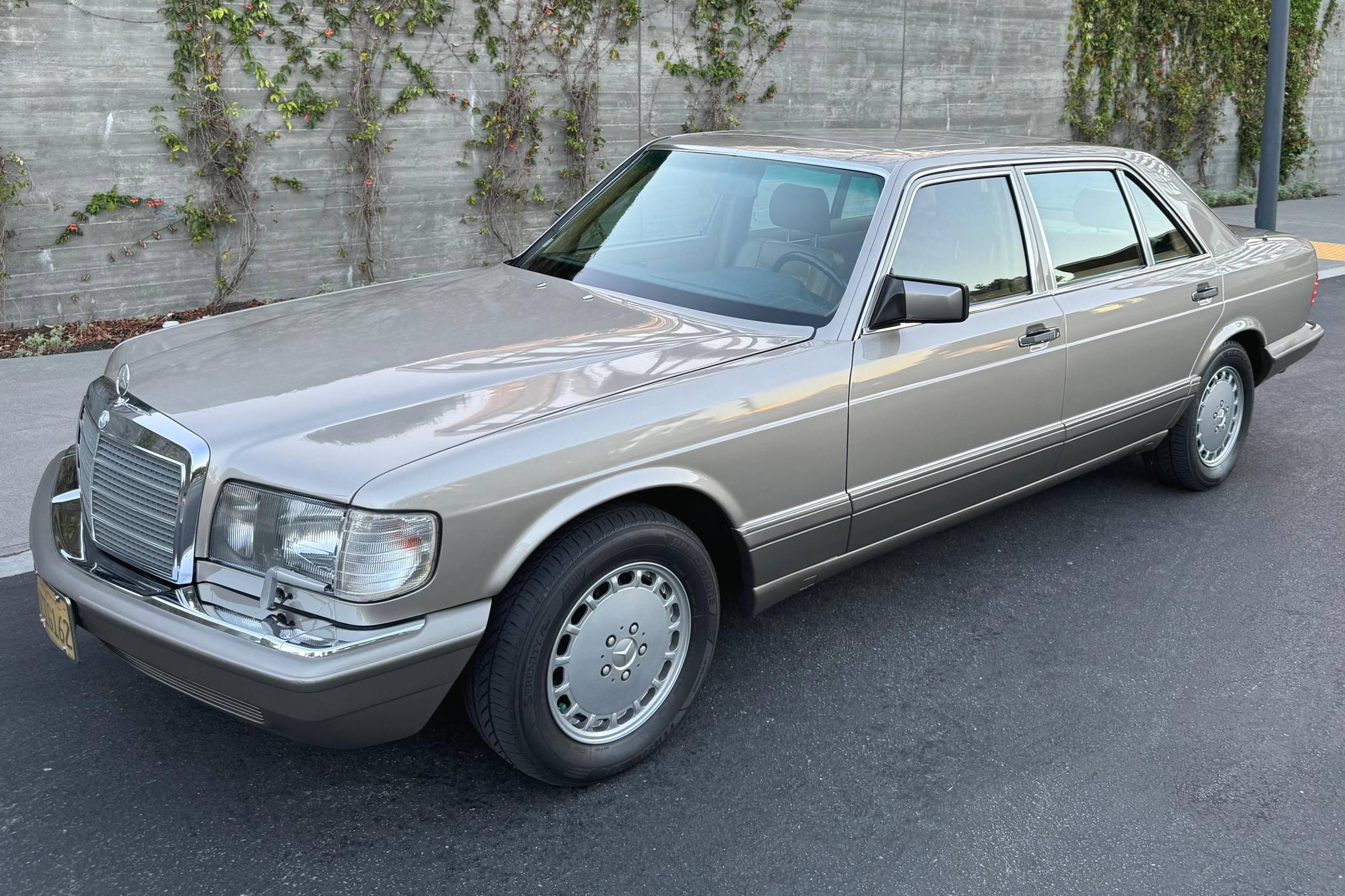 1990 Mercedes-Benz 420SEL VIN: WDBCA35E8LA536143 for Sale - Cars & Bids
