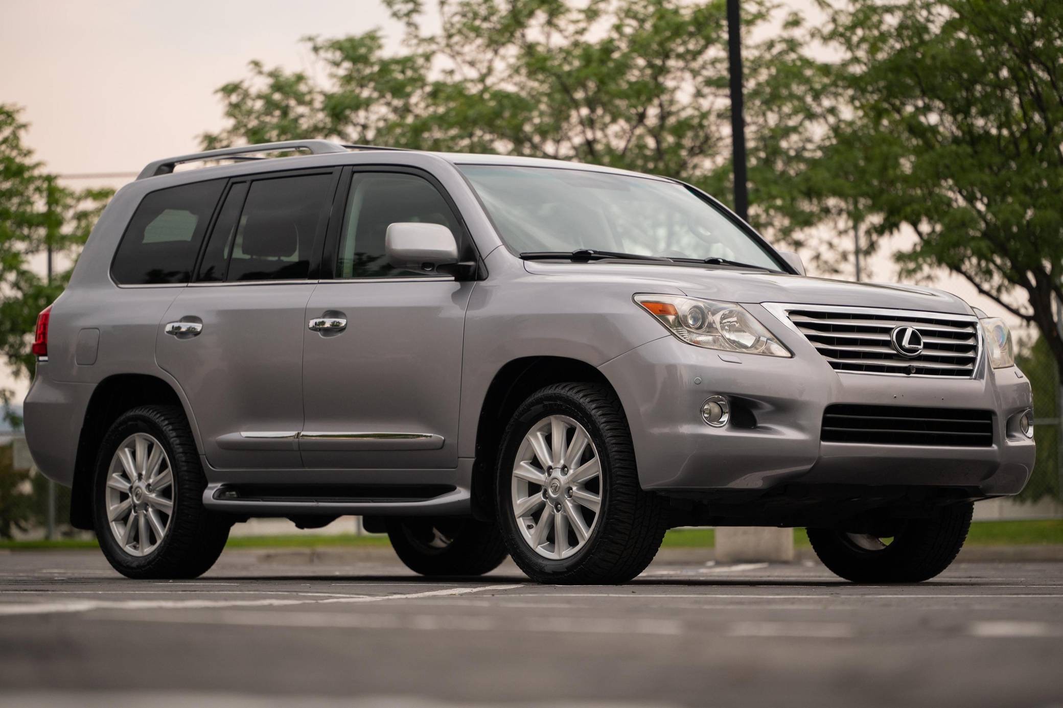 2008 Lexus LX 570 VIN: JTJHY00W184017505 for Sale - Cars & Bids