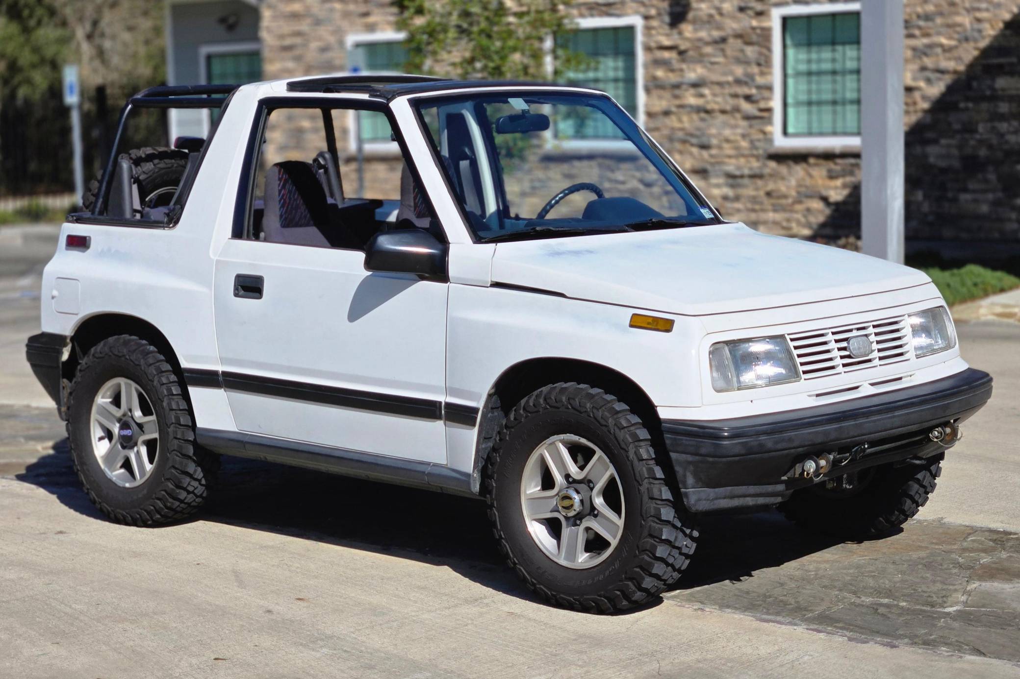 1994 Geo Tracker 4x4 VIN: 2CNBJ18U9R6906814 for Sale - Cars & Bids