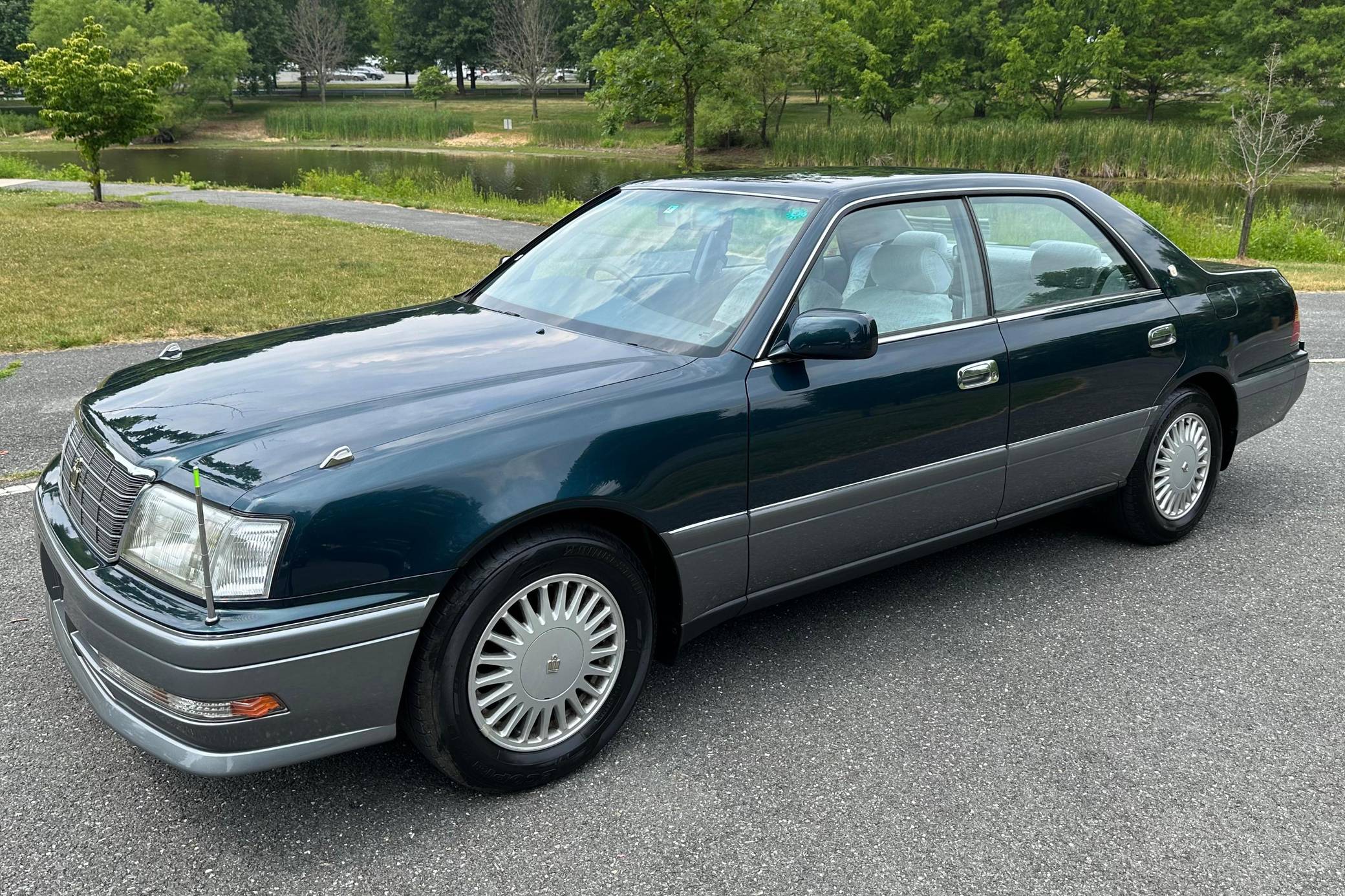 Toyota Crown Royal Saloon Supercharged