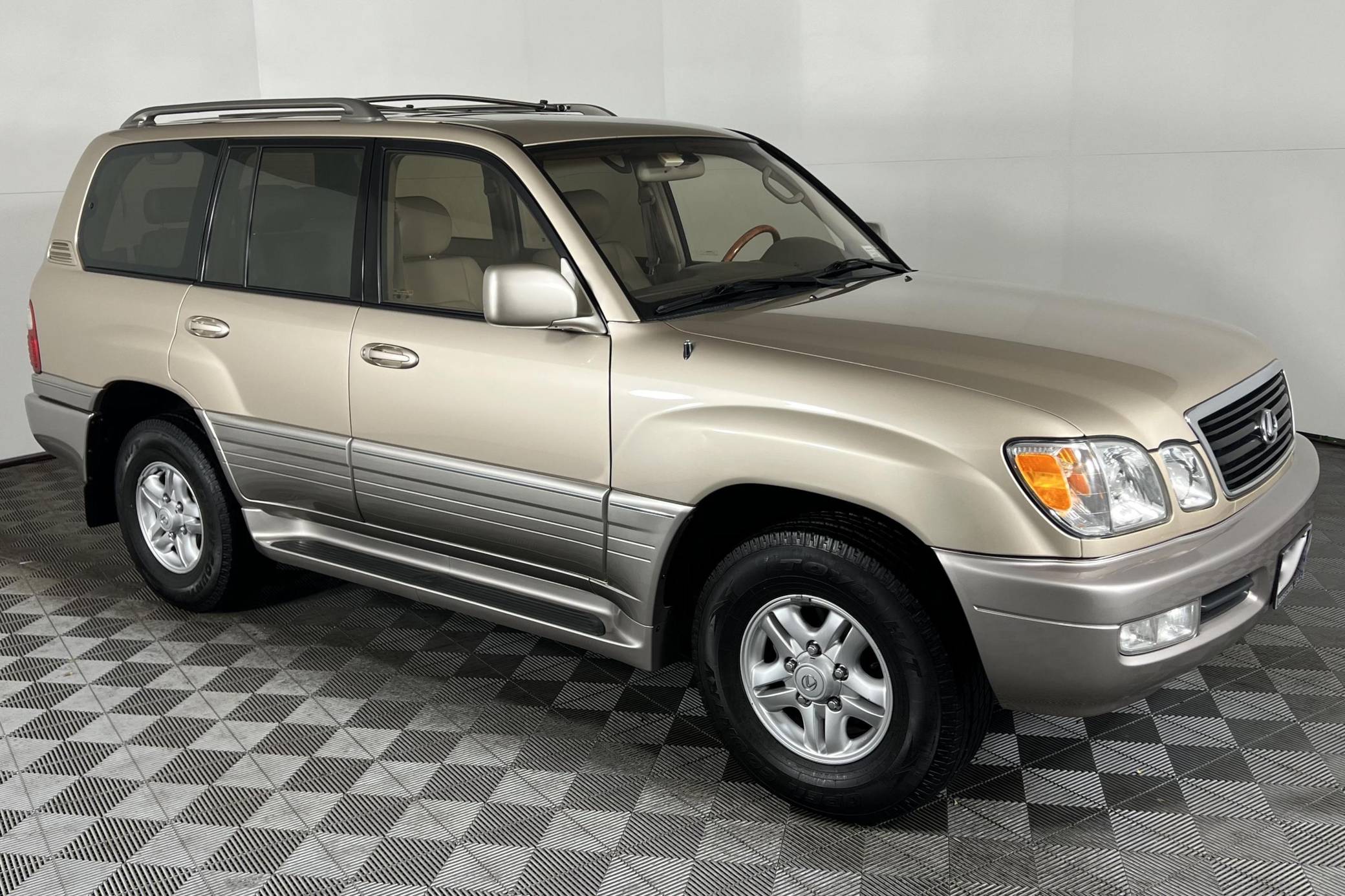 2000 Lexus LX 470 for Sale - Cars & Bids
