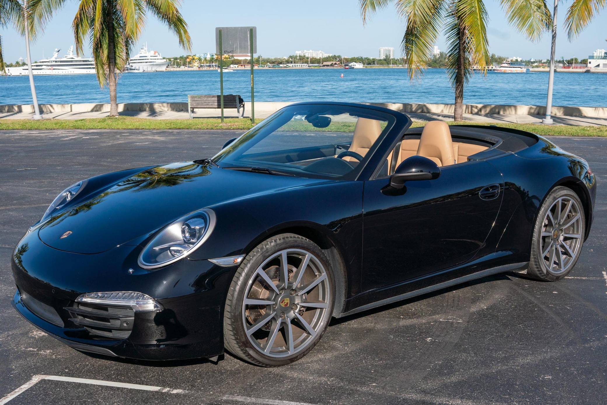 2015 Porsche 911 Carrera Convertible