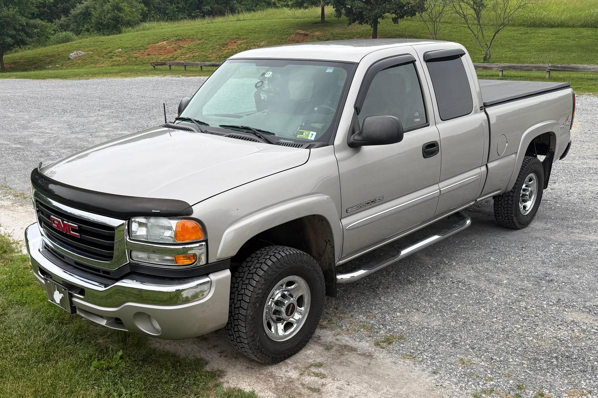 2004 GMC Sierra 2500HD 4x4 VIN: 1GTHK29U24E146732 for Sale - Cars & Bids
