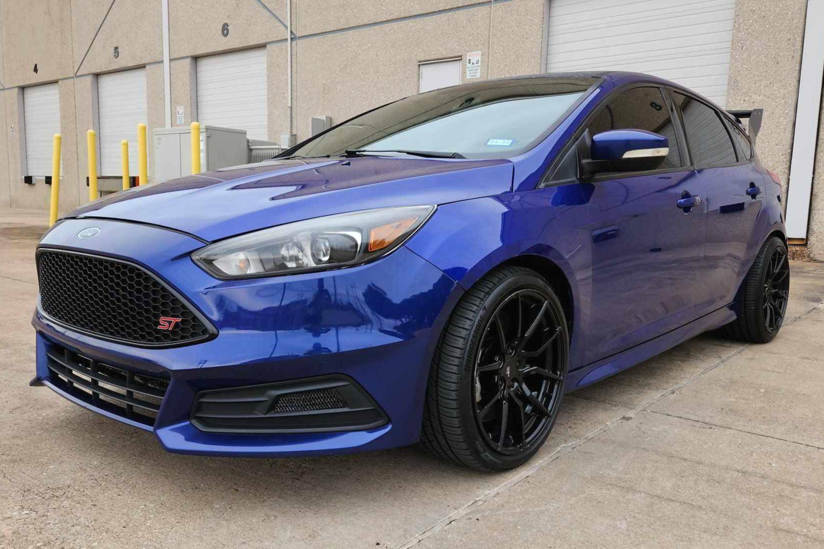 2015 Ford Focus ST VIN: 1FADP3L90FL300384 for Sale - Cars & Bids