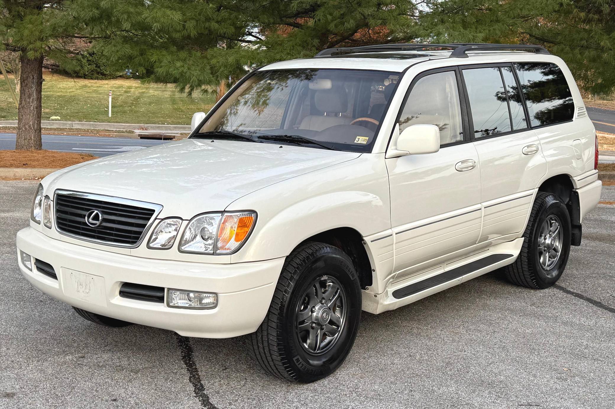 2001 Lexus LX 470 VIN: JTJHT00W813505957 for Sale - Cars & Bids