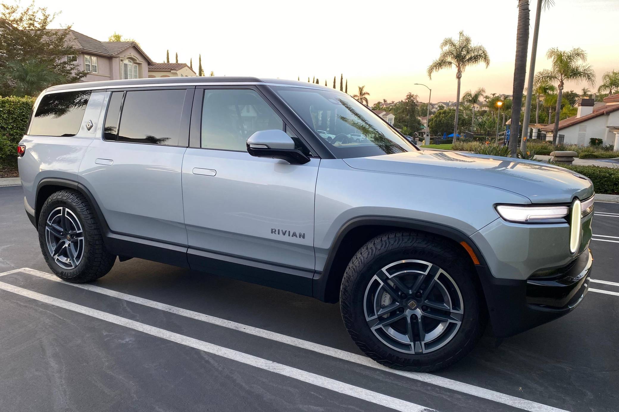 2026 Rivian R1S Adventure Edition VIN: 7PDSGGBA9TN078232 for Sale ...