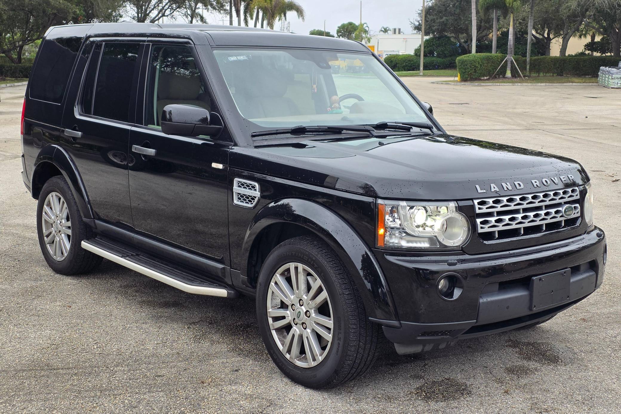 2011 Land Rover LR4 HSE LUX VIN: SALAK2D48BA571510 for Sale - Cars & Bids