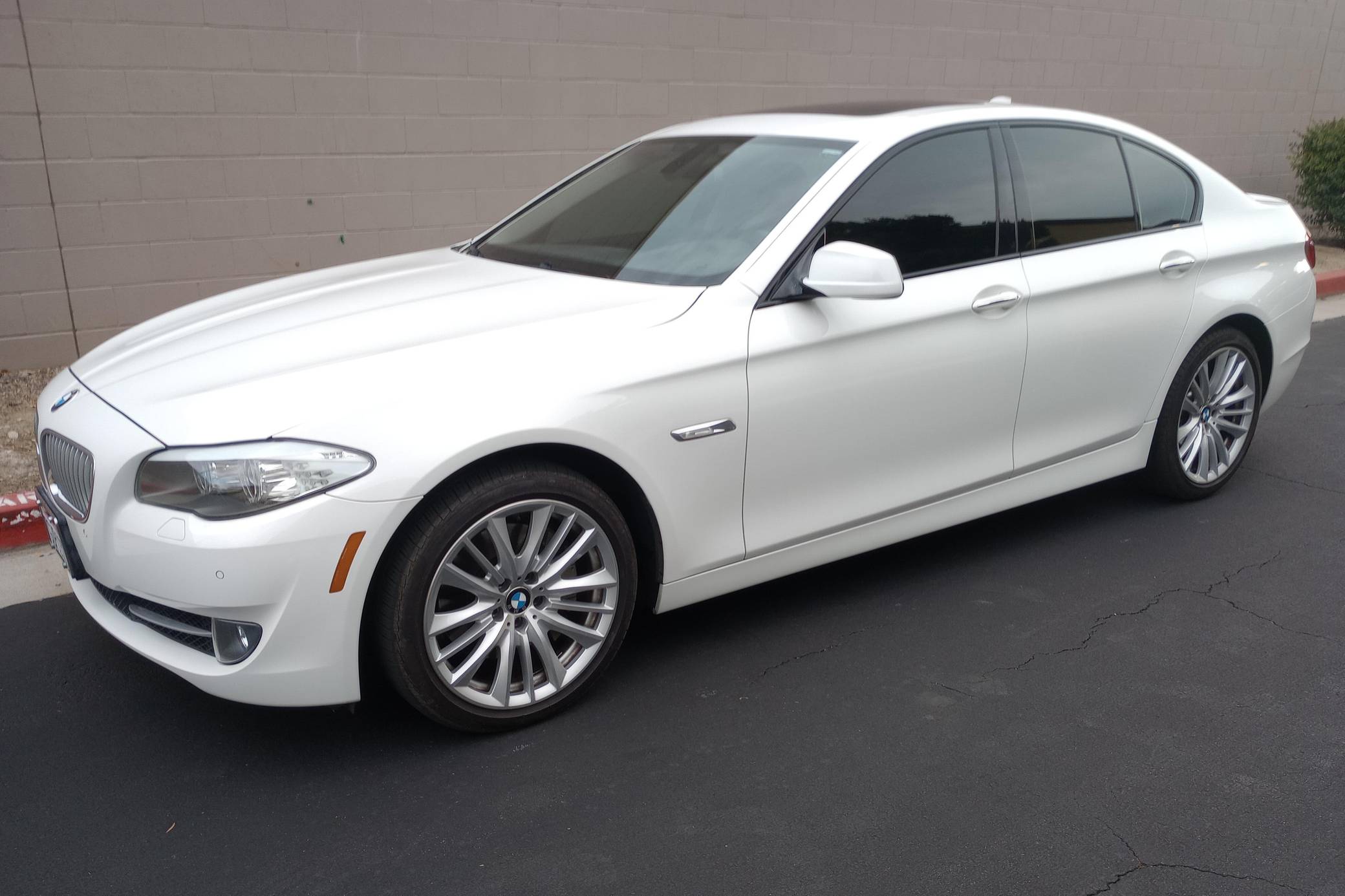 2011 BMW 550i Sedan VIN: WBAFR9C59BDE81549 for Sale - Cars & Bids