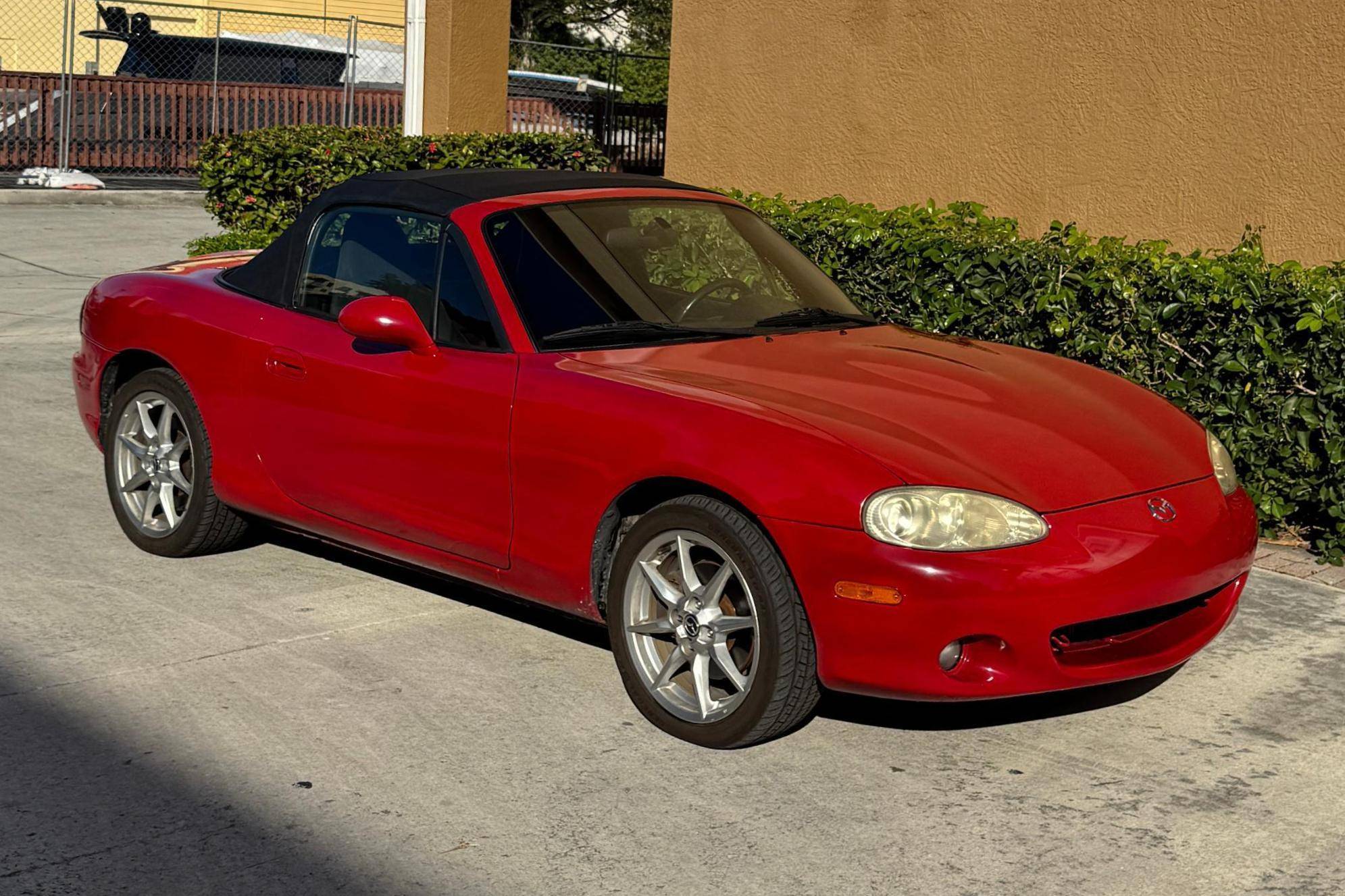 2004 Mazda MX-5 Miata VIN: JM1NB353940400360 for Sale - Cars & Bids