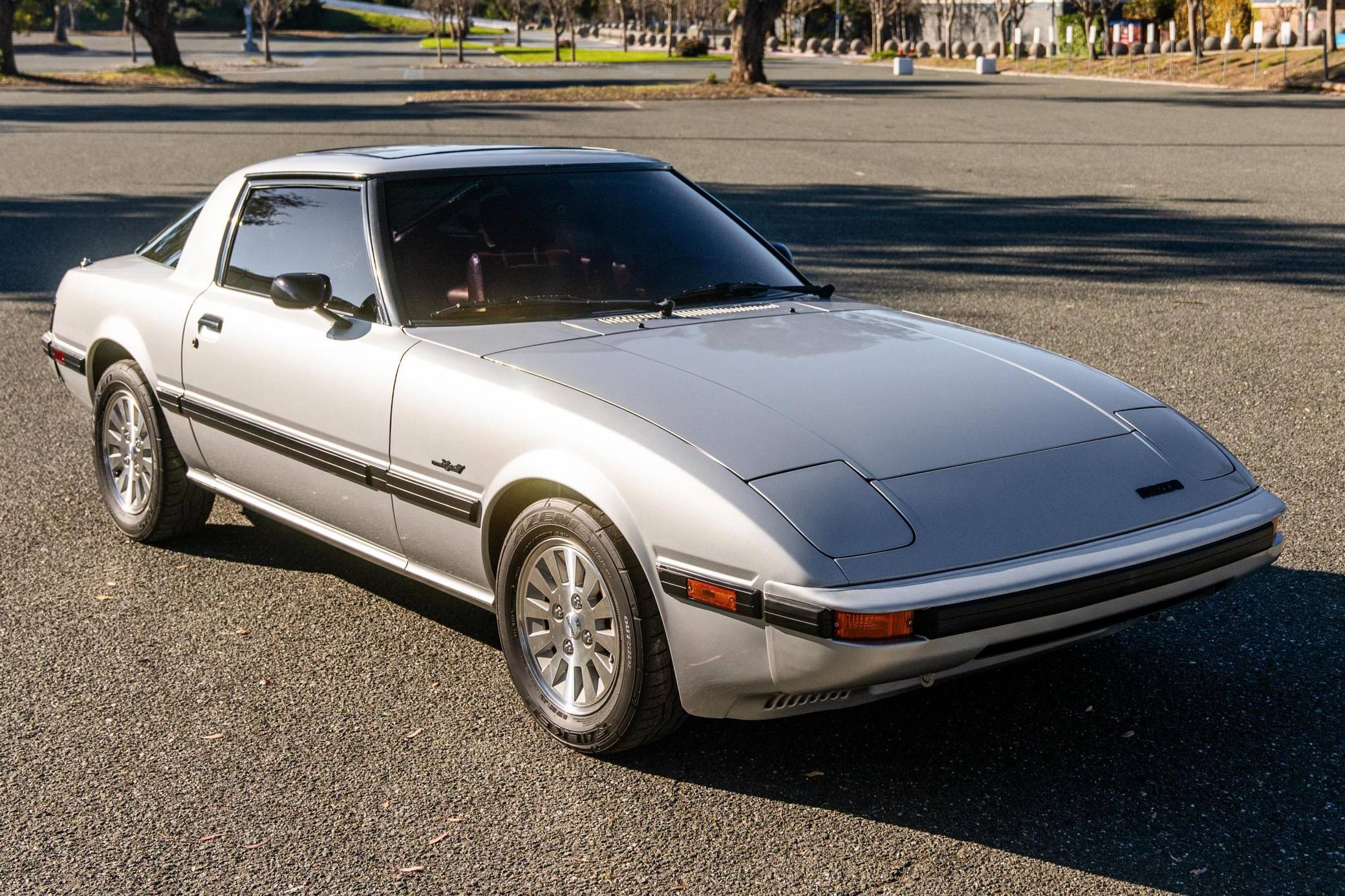 1984 Mazda RX-7 GSL-SE VIN: JM1FB3323E0833172 for Sale - Cars & Bids