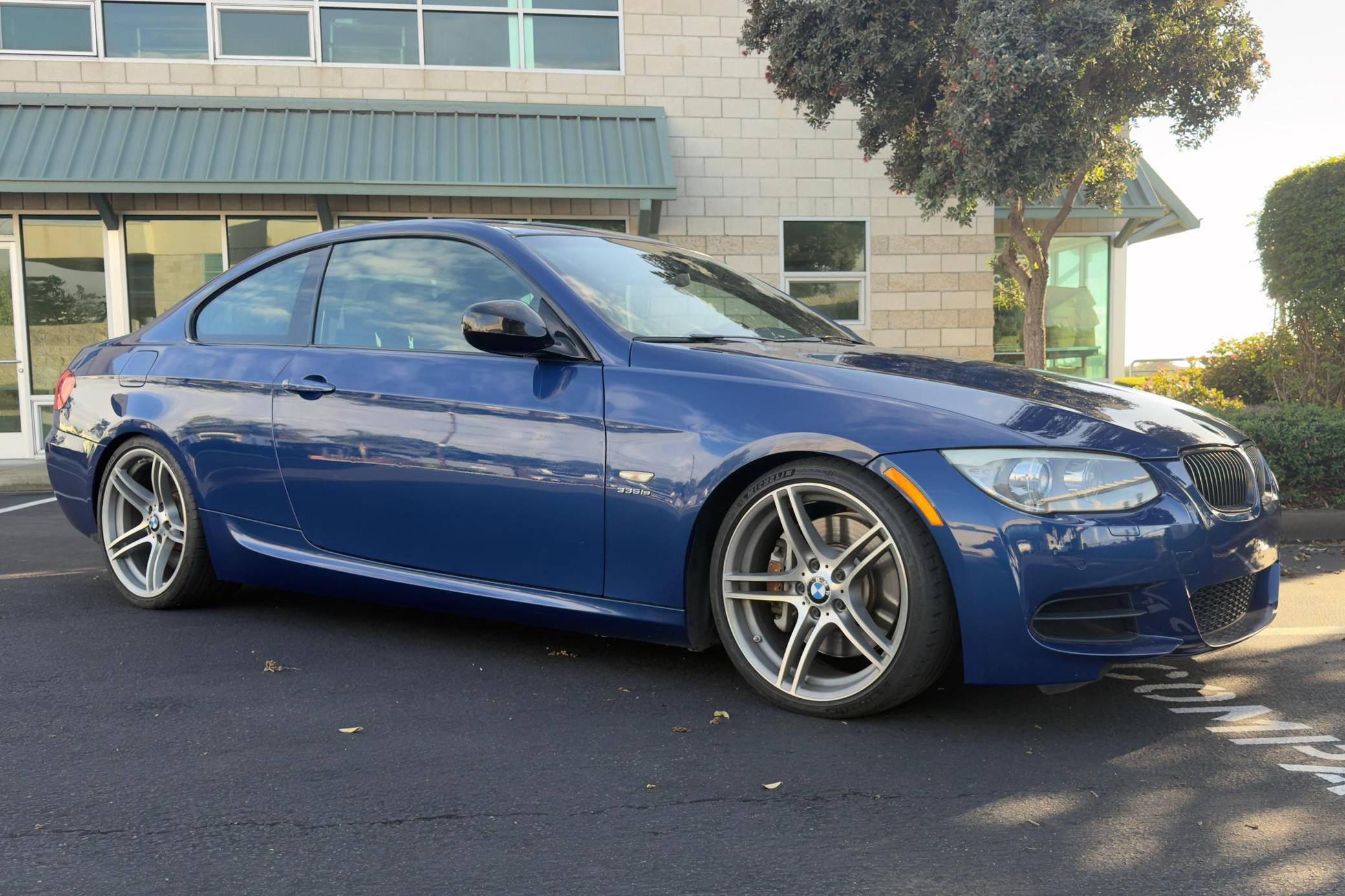 2011 BMW 335is Coupe VIN: WBAKG1C54BE617910 for Sale - Cars & Bids