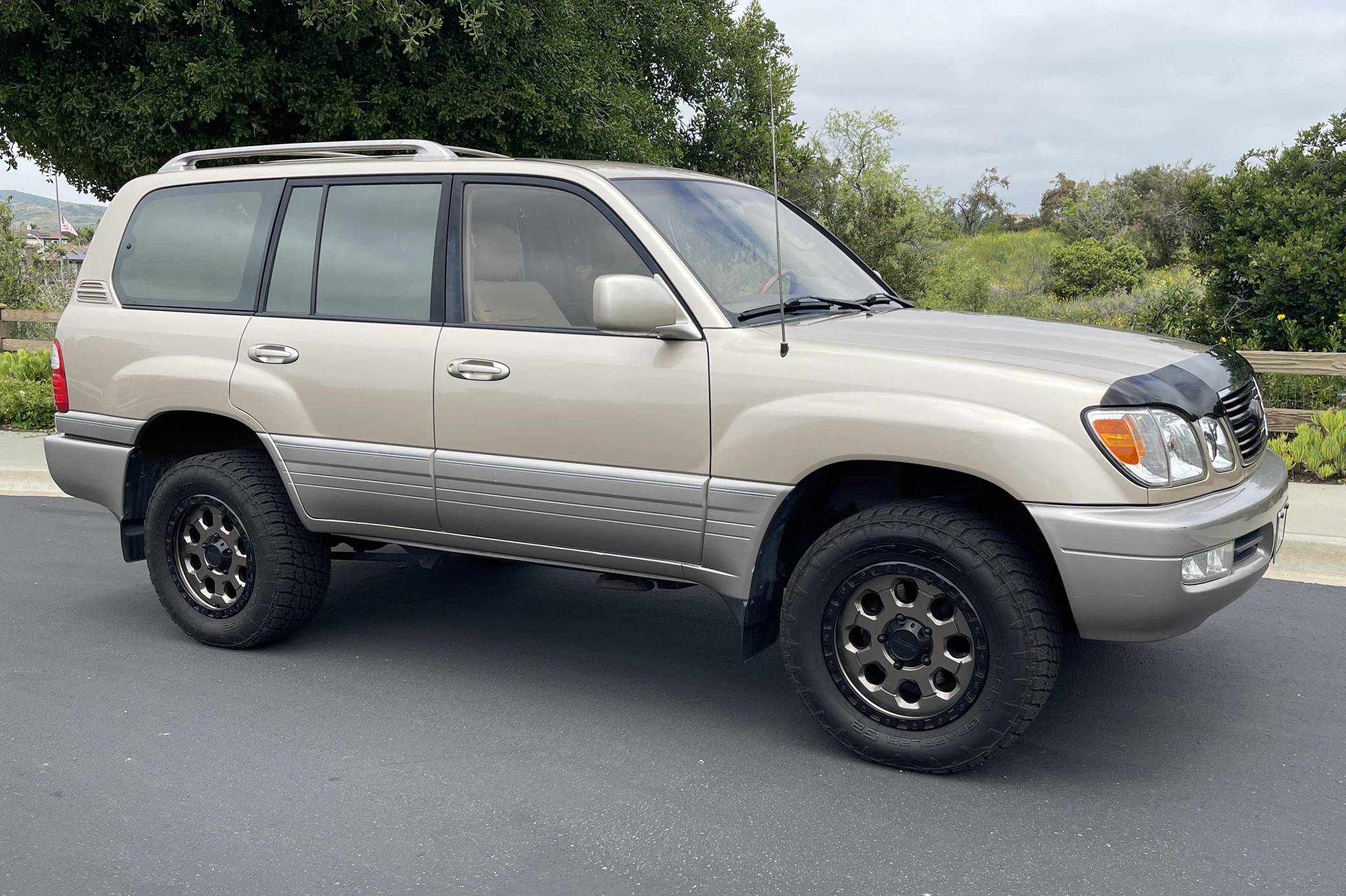 2000 Lexus LX 470 for Sale - Cars & Bids