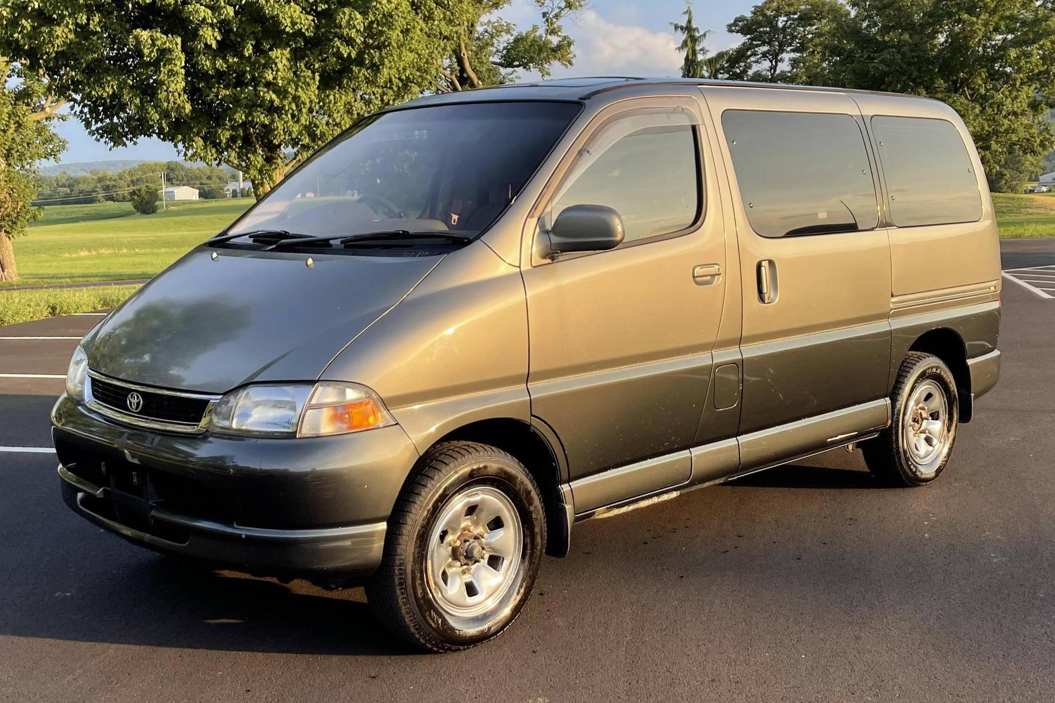 Toyota Granvia Discussion Board - Cars & Bids