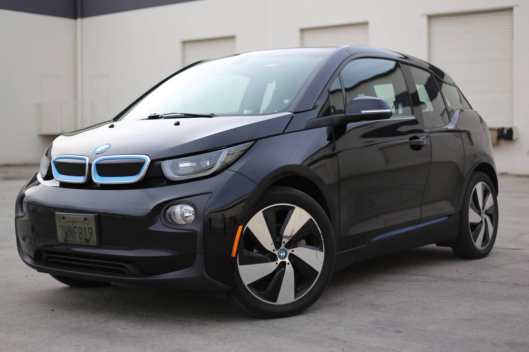 2017 BMW i3 Range Extender VIN: WBY1Z8C55HV889696 for Sale - Cars & Bids