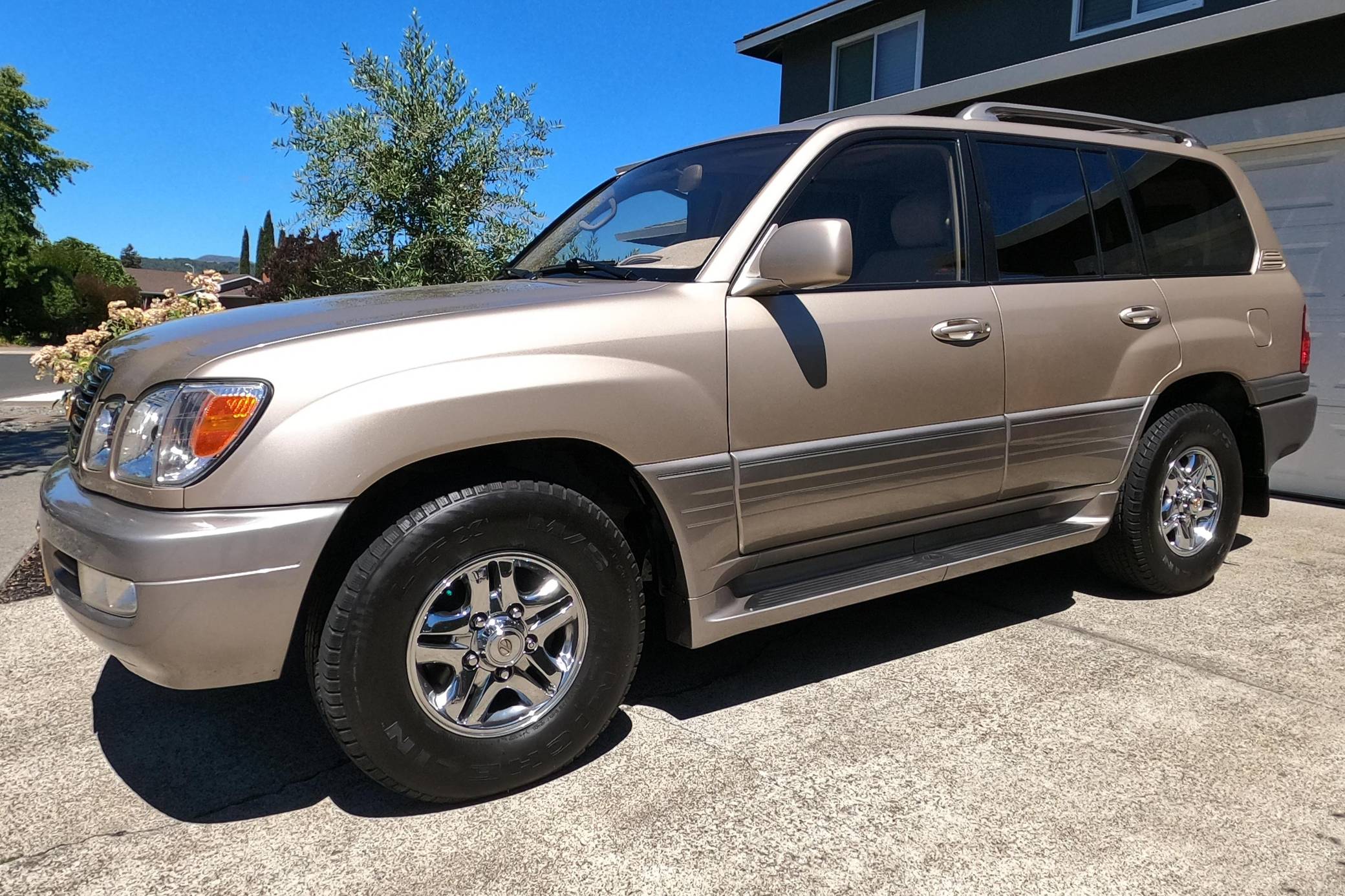 1999 Lexus LX 470 auction - Cars & Bids