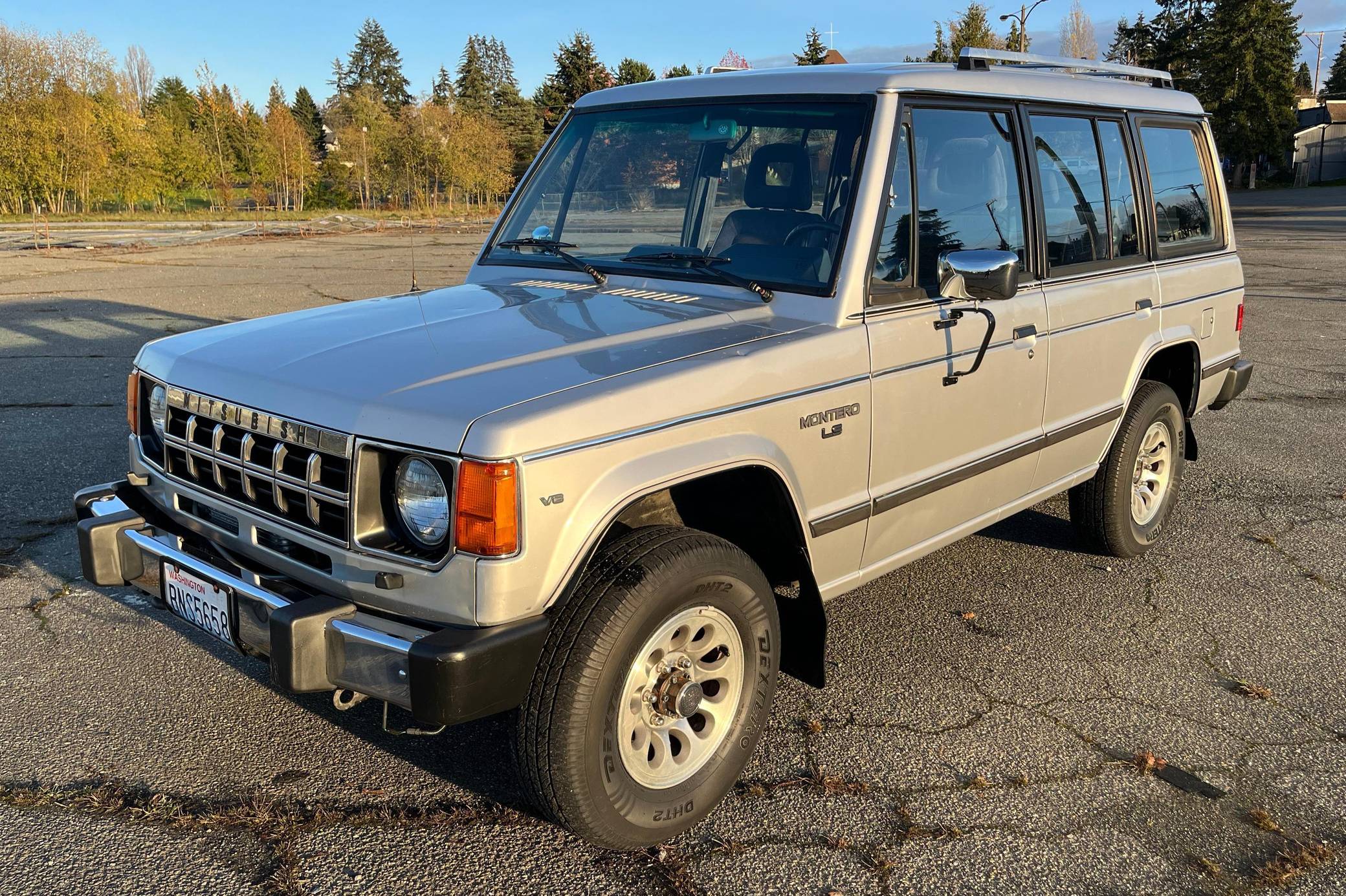 1991 Mitsubishi Montero LS VIN: JA4GJ51S3MJ010928 for Sale - Cars & Bids