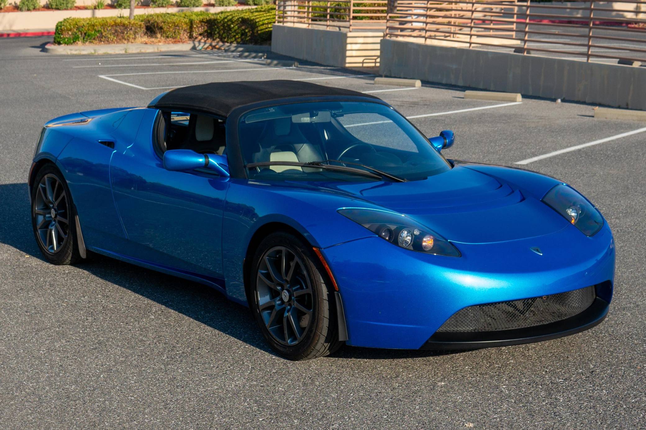 Tesla Roadster Sport Blue