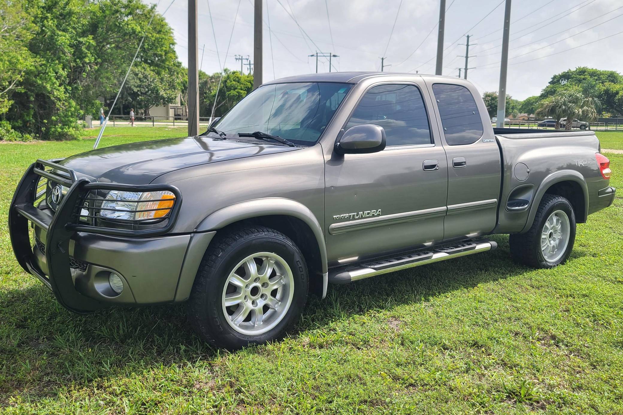2003 Toyota Tundra Limited Access Cab Stepside V8 VIN ...