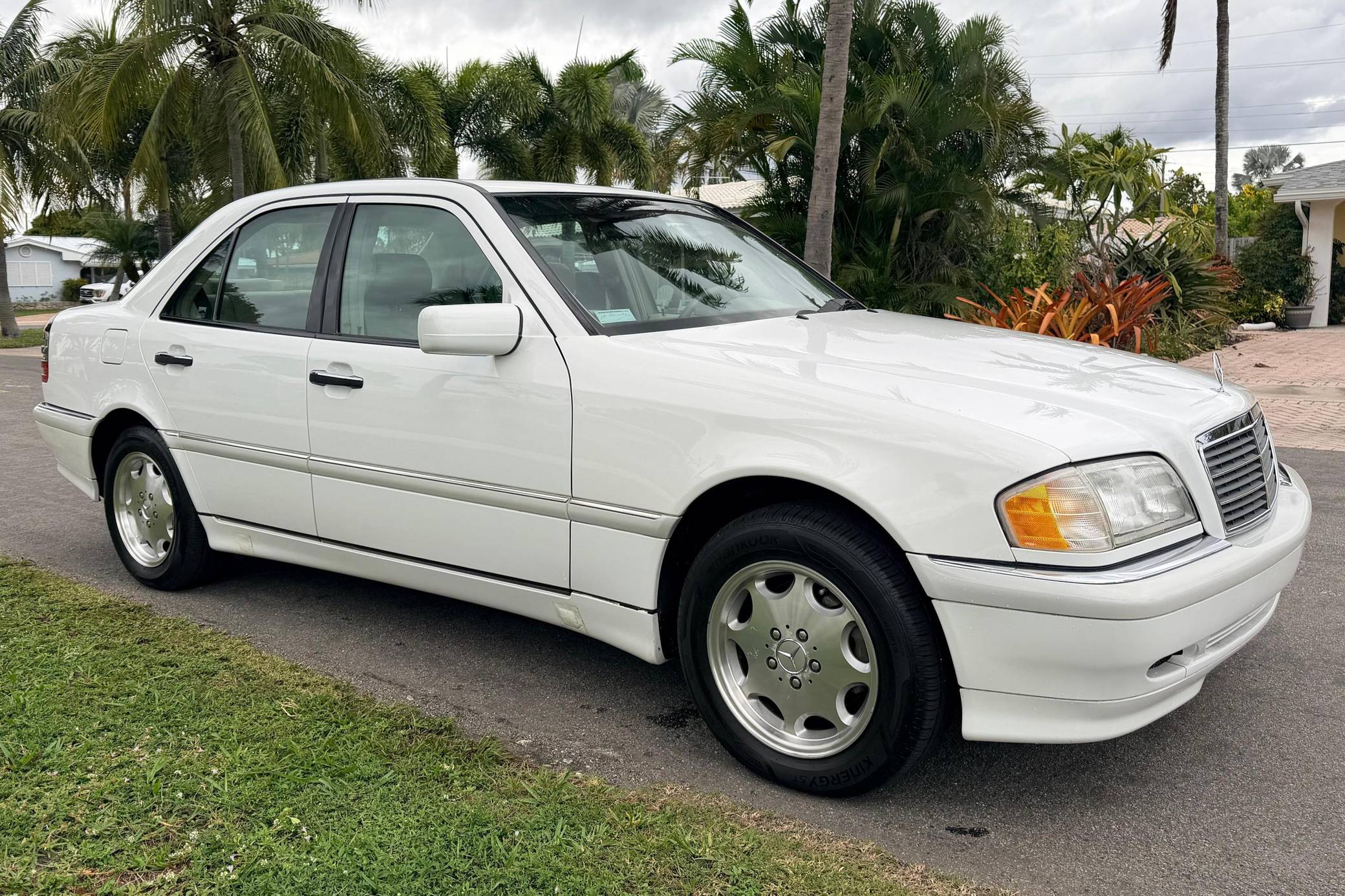 1999 Mercedes-Benz C230 Kompressor Sedan VIN: WDBHA24GXXA771068 for ...