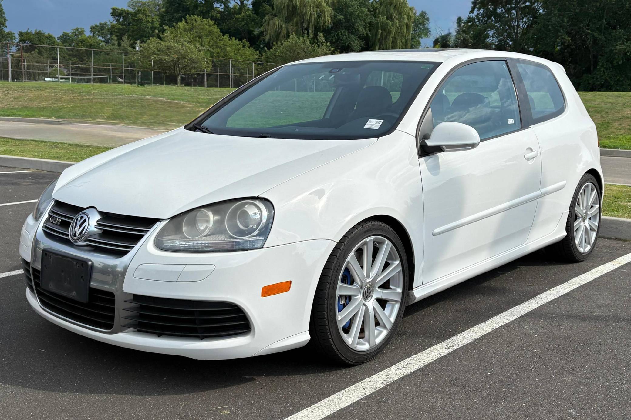 2008 Volkswagen R32 VIN: WVWKC71K28W091547 for Sale - Cars & Bids