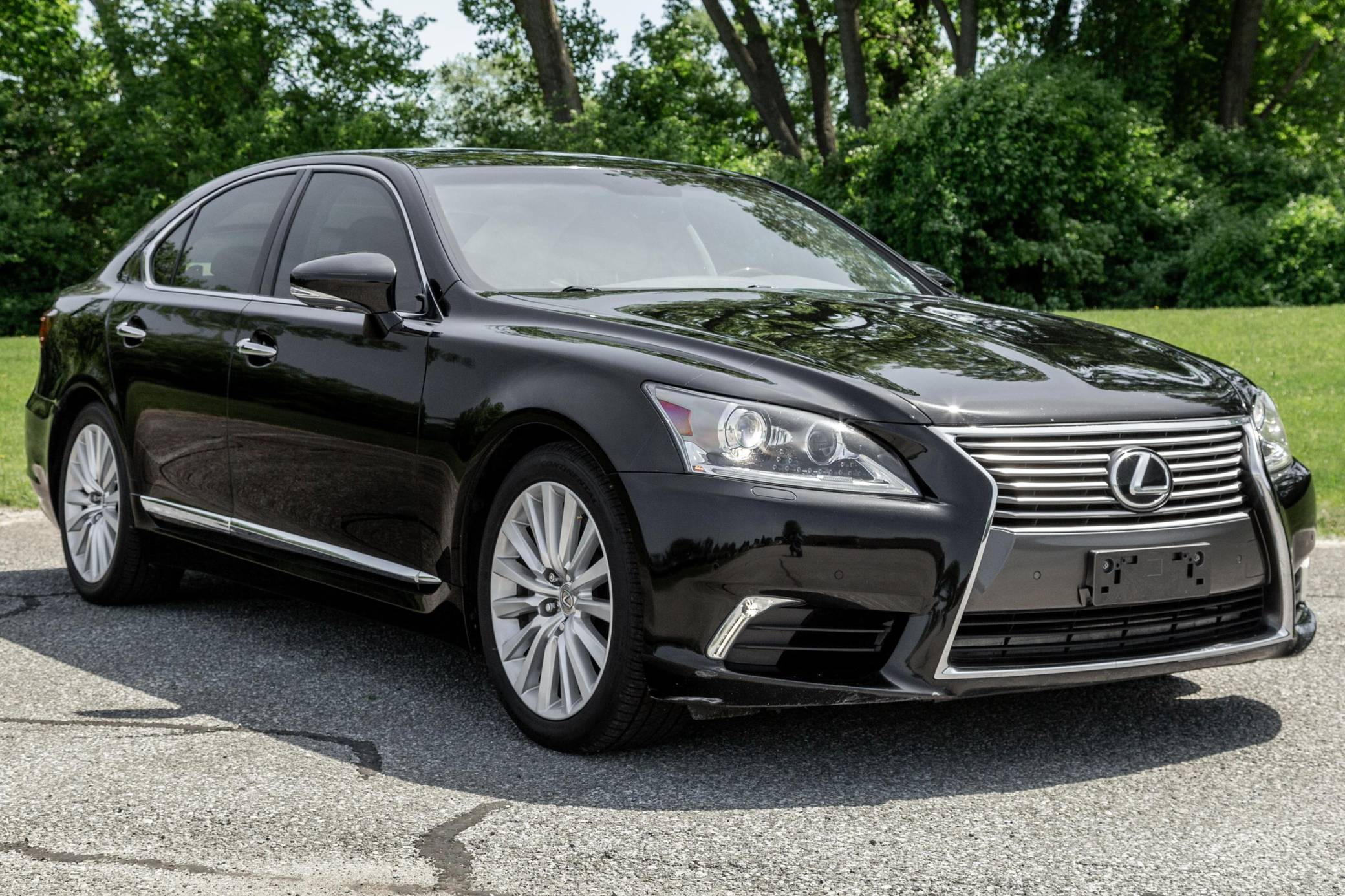 2015 Lexus LS 460 AWD VIN: JTHCL5EF8F5024863 for Sale - Cars & Bids