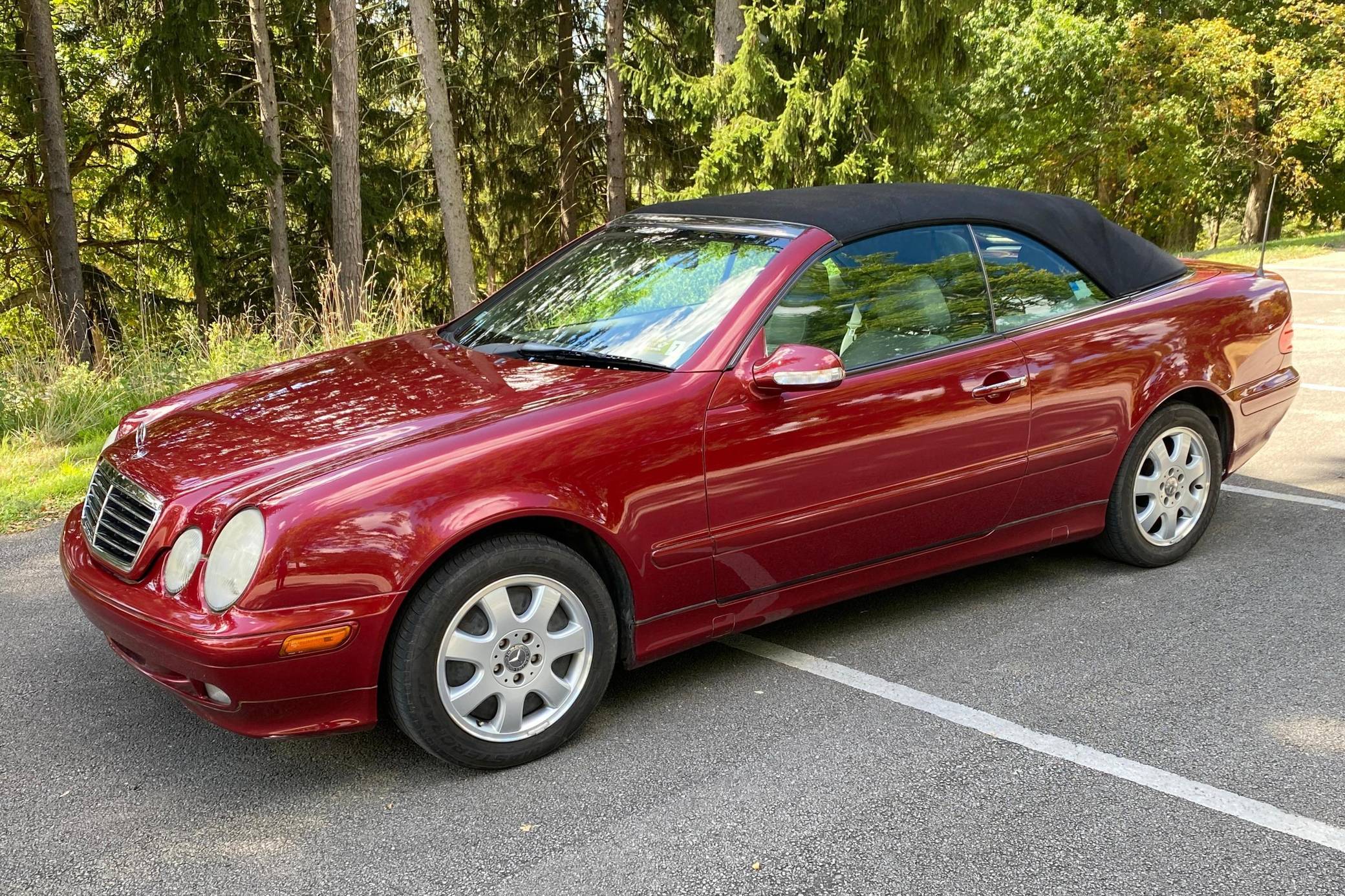2000 Mercedes-Benz CLK320 Cabriolet VIN: WDBLK65G6YT050670 for Sale - Cars & Bids