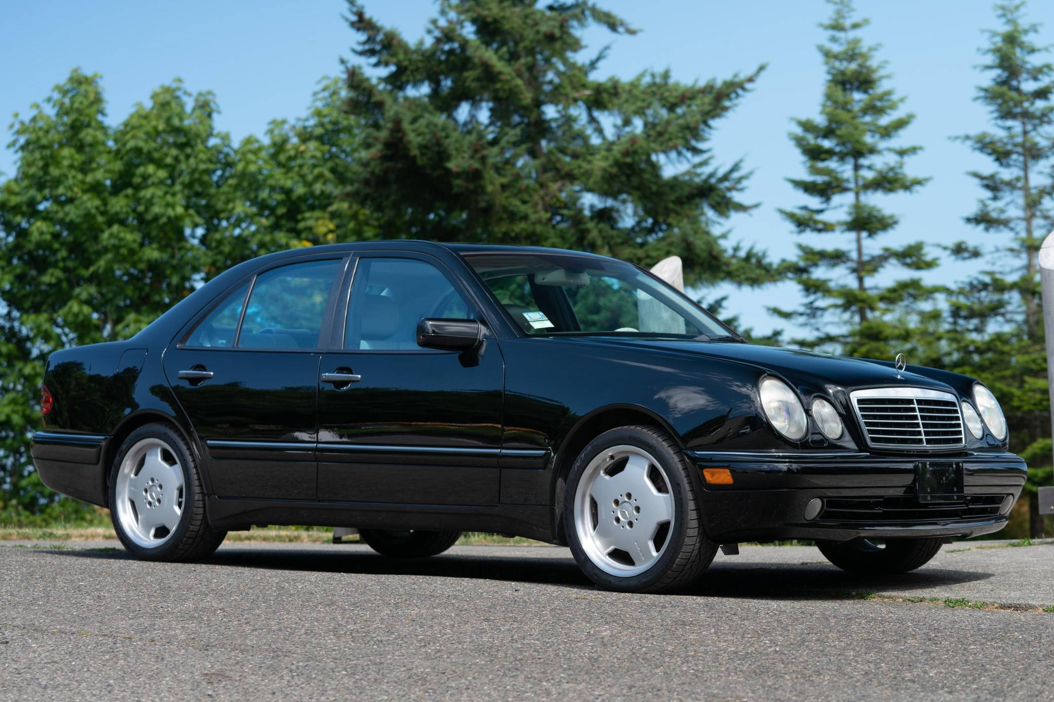 1999 Mercedes-Benz E55 AMG VIN: WDBJF74H5XA938381 for Sale - Cars & Bids