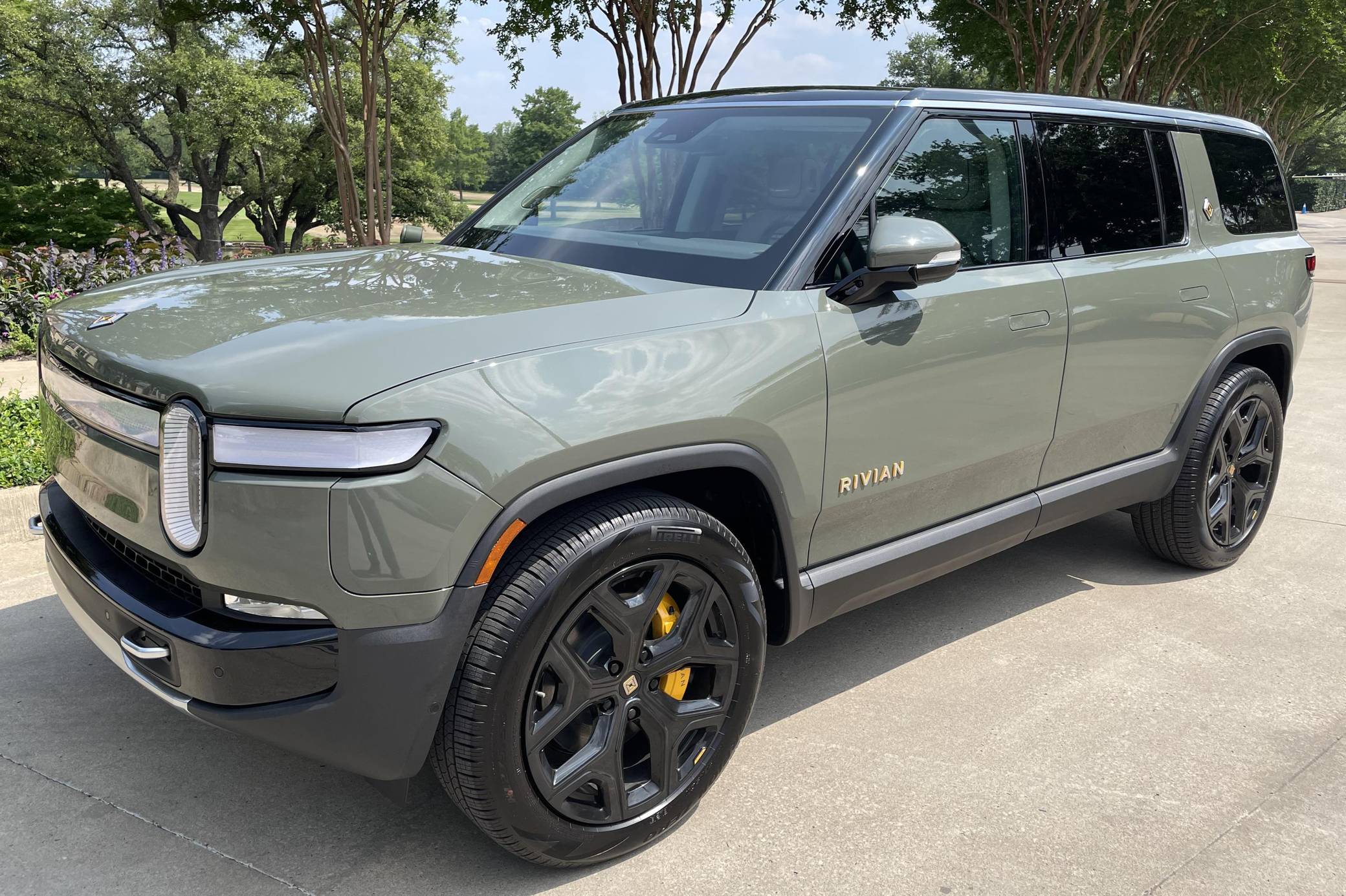 2023 Rivian R1S Launch Edition for Sale - Cars & Bids