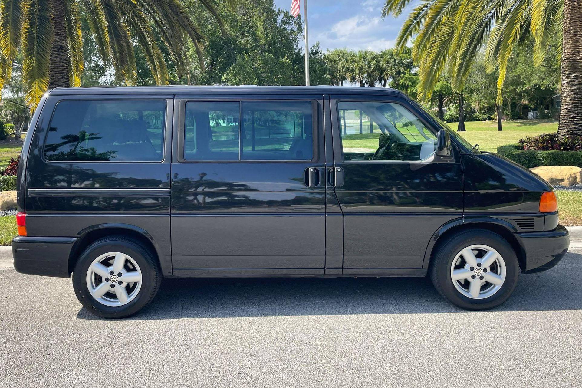 2003 Volkswagen Eurovan MV auction - Cars & Bids